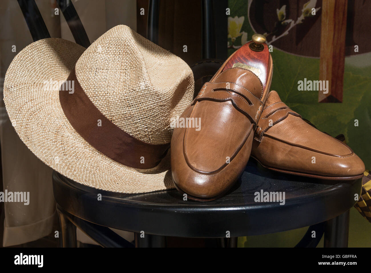 Paul Stuart Store Window, NYC Stock Photo - Alamy