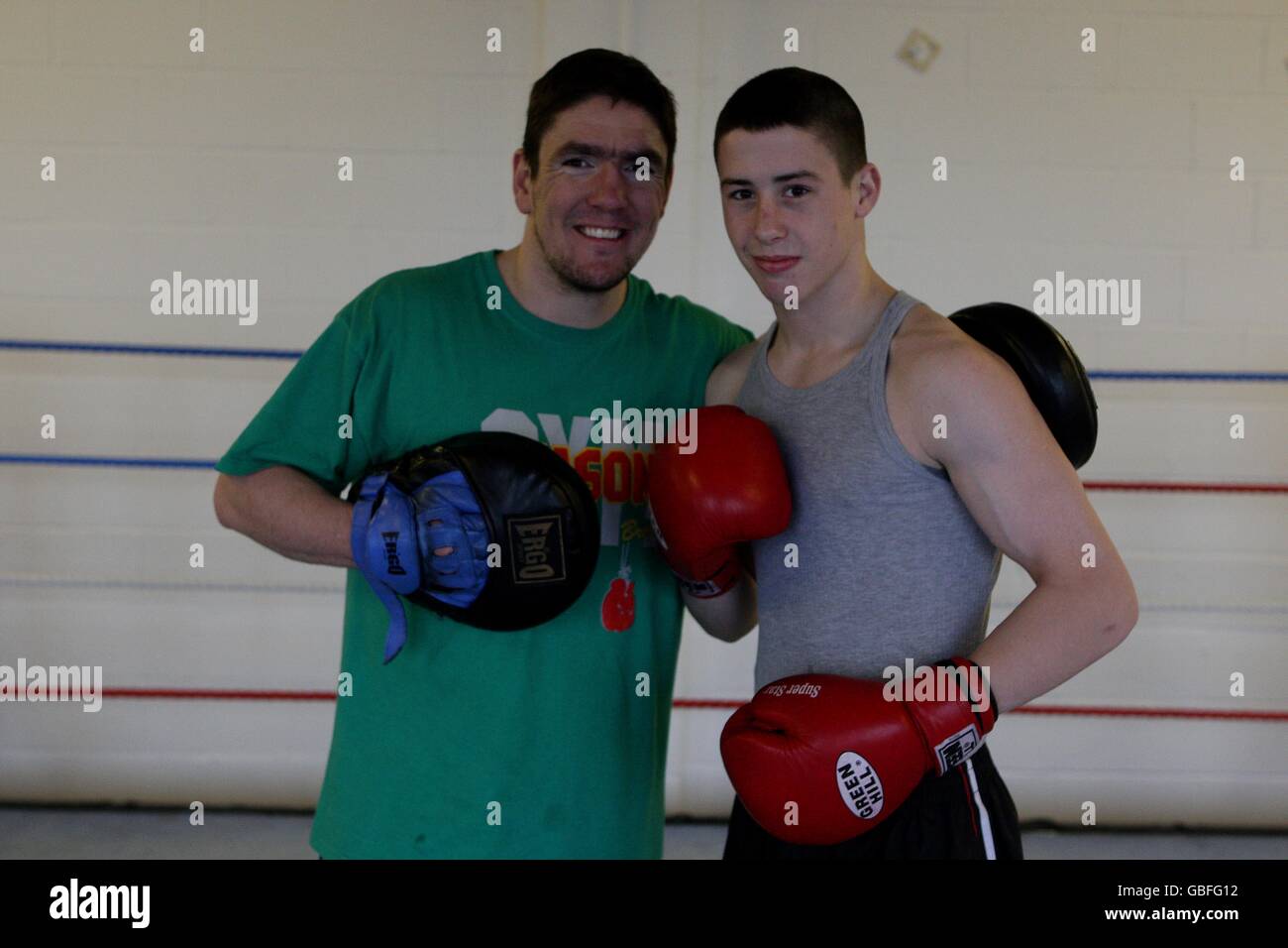 Boxing - Ronnie Heffron Training Session - Arnies Gym. Boxer Ronnie ...