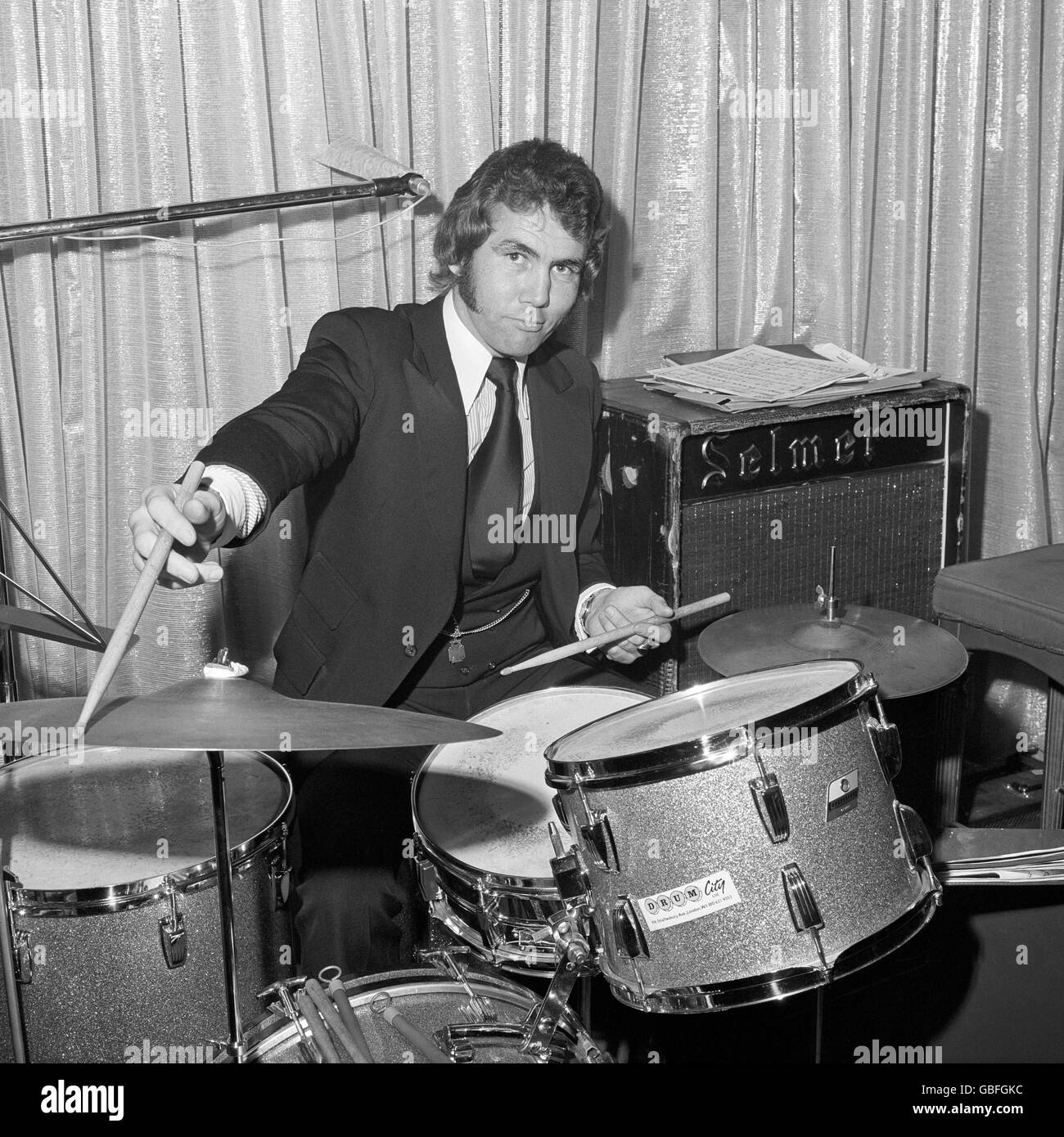 Boxer Chris Finnegan does a little drumming whilst waiting for German ...