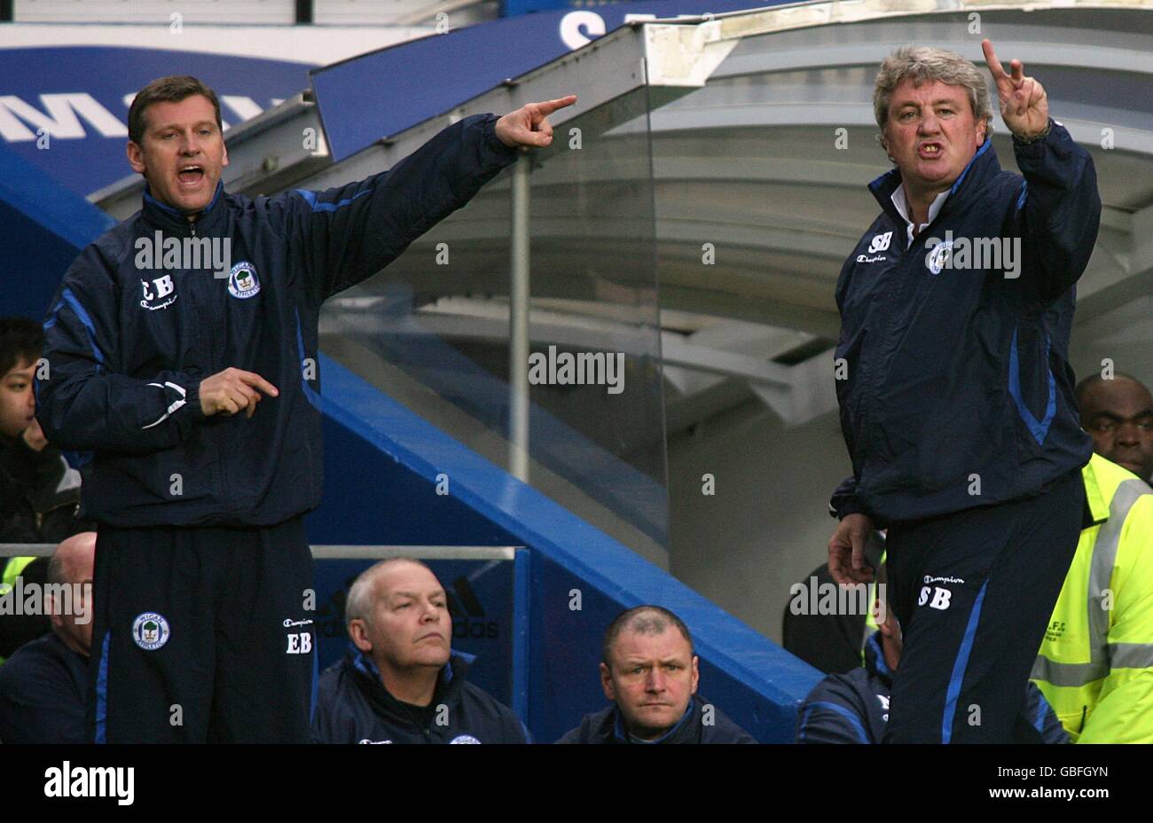 Wigan athletic assistant manager hi-res stock photography and images ...