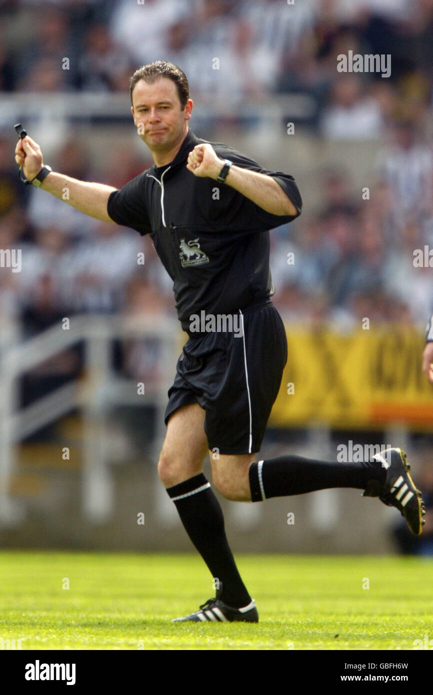 Soccer - FA Barclaycard Premiership - Newcastle United v Chelsea. Rob ...