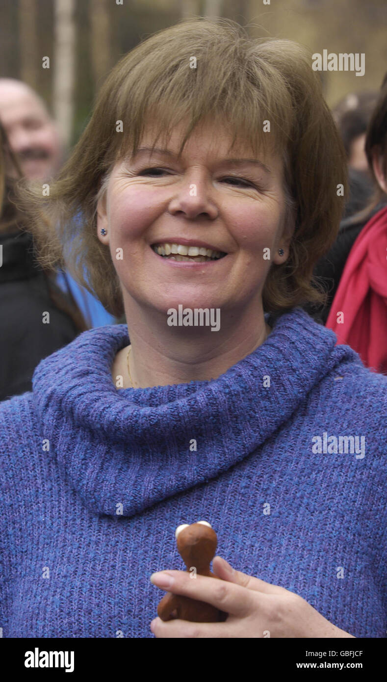 Tony hart morph hi-res stock photography and images - Alamy