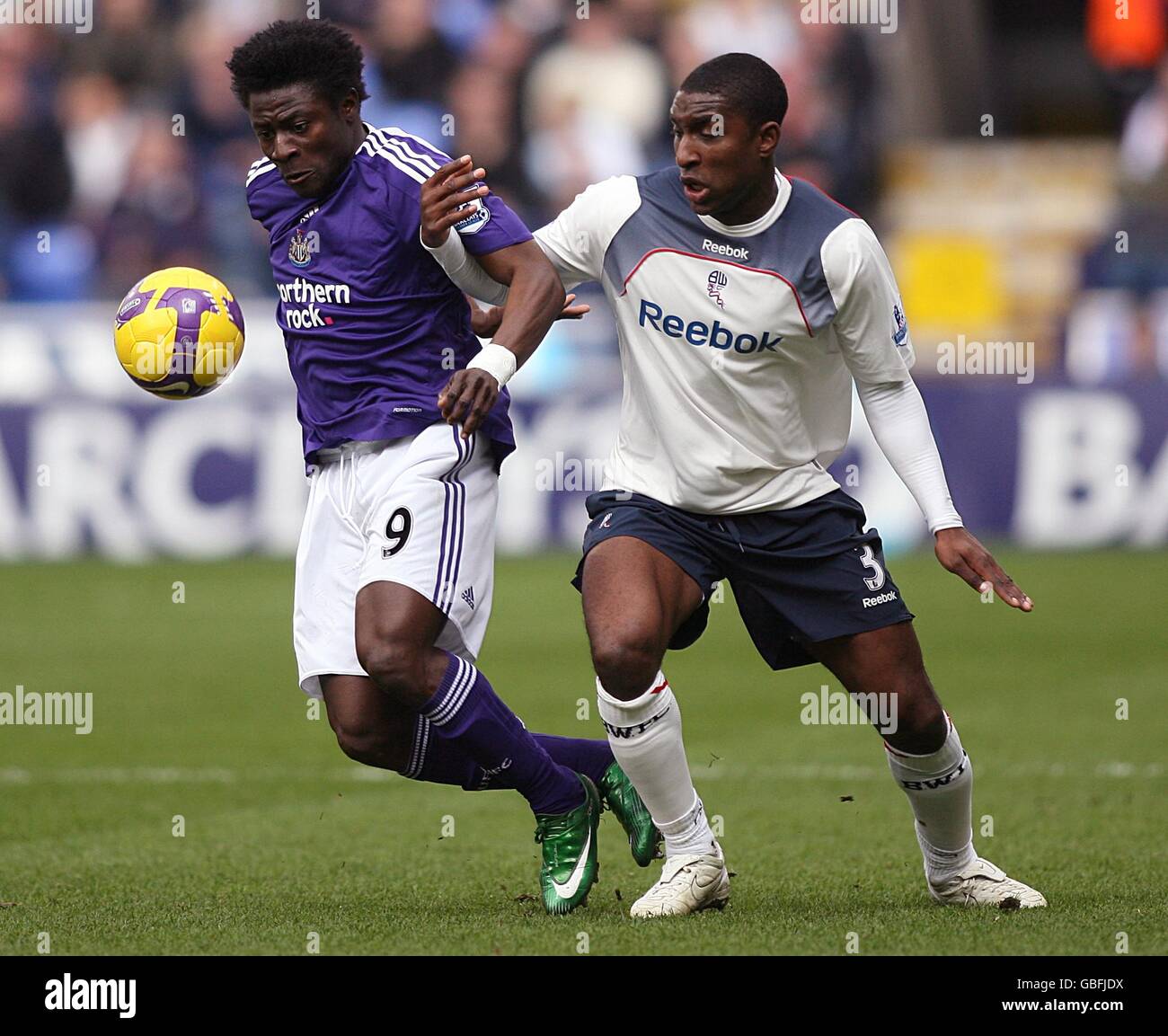 Newcastle united and jlloyd samuel hi-res stock photography and images ...