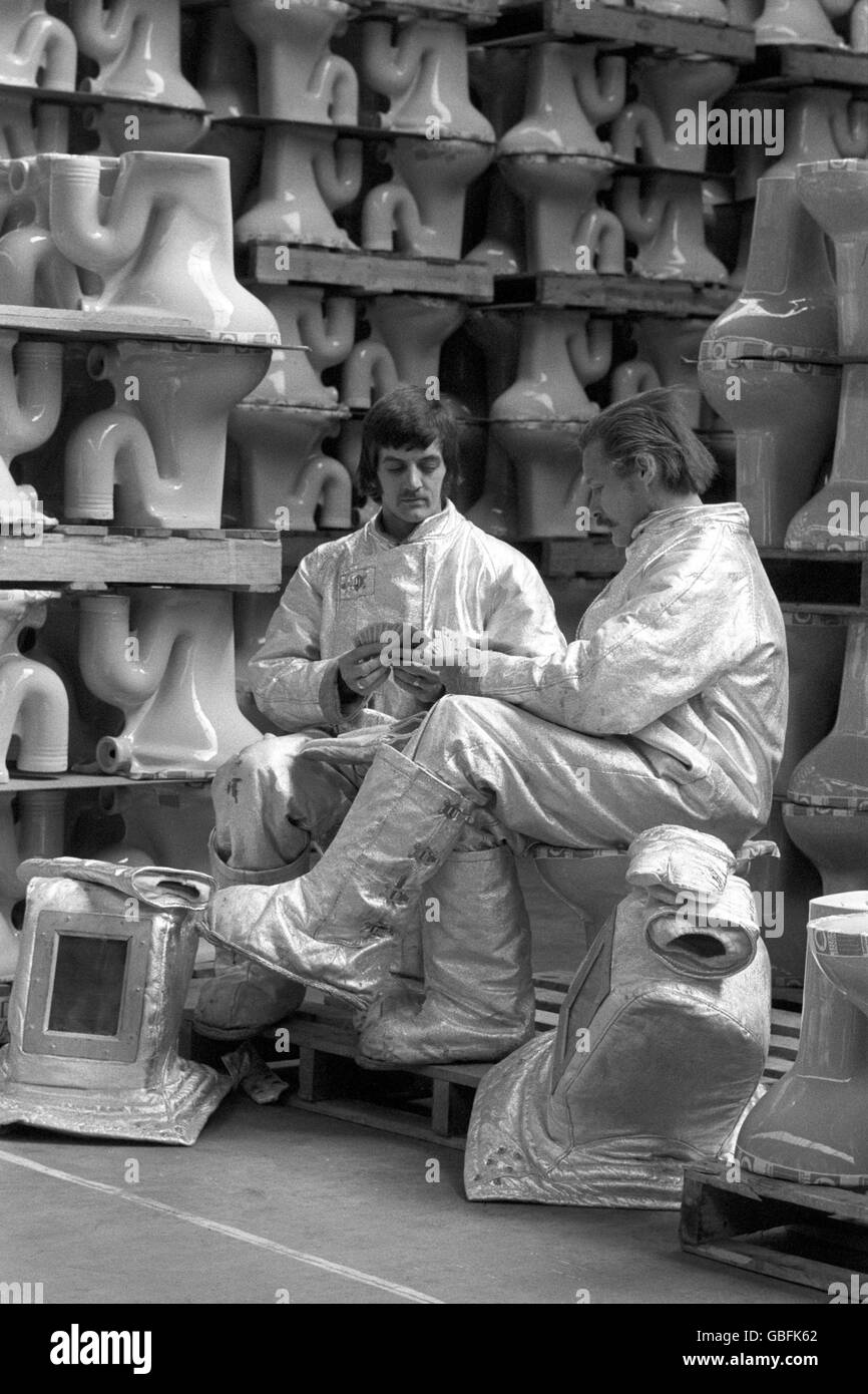 A full flush for Graham Brown (left) and Tom Prosser, employees of Hull ...