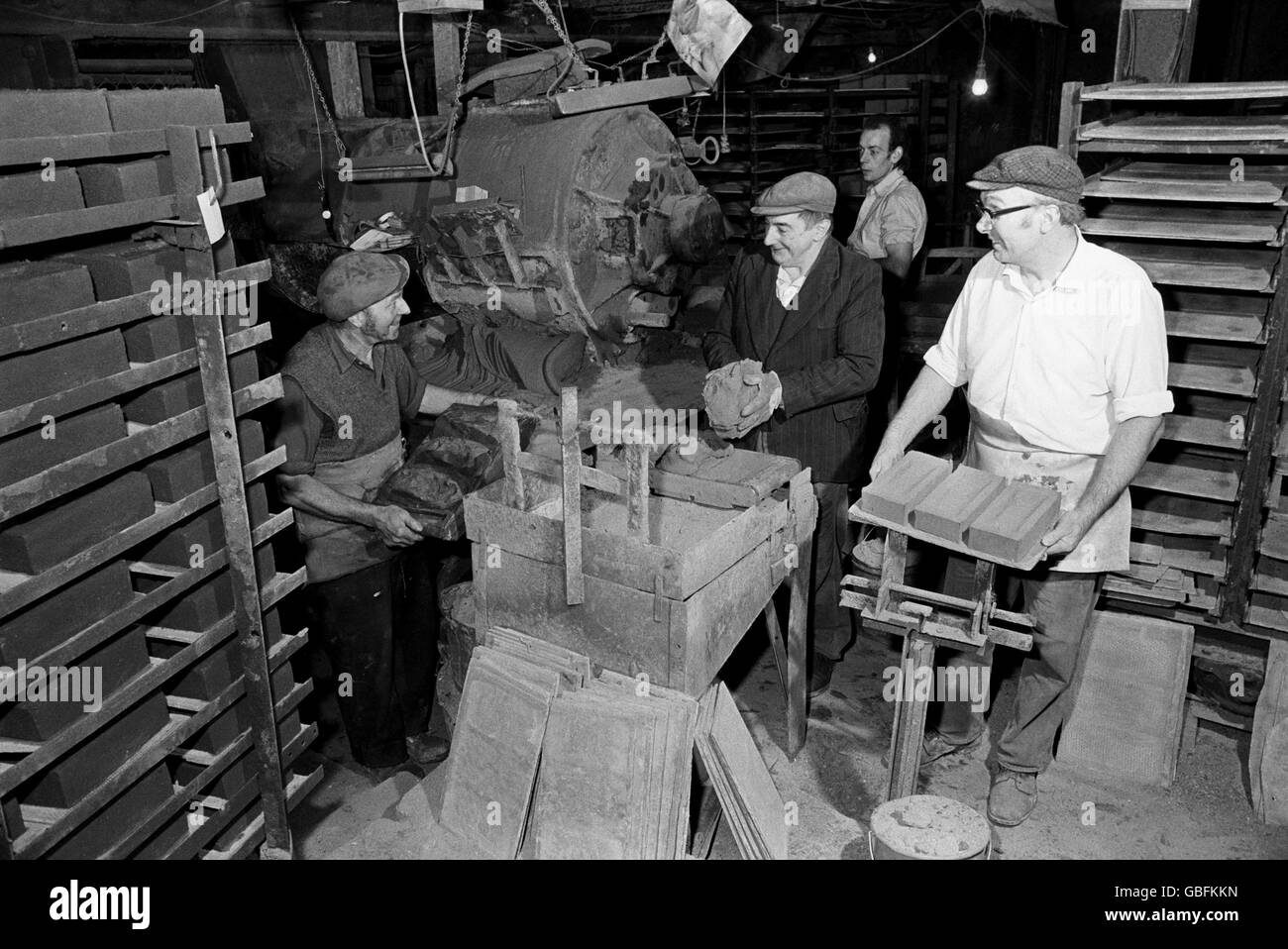 1970s Construction Workers High Resolution Stock Photography and Images ...