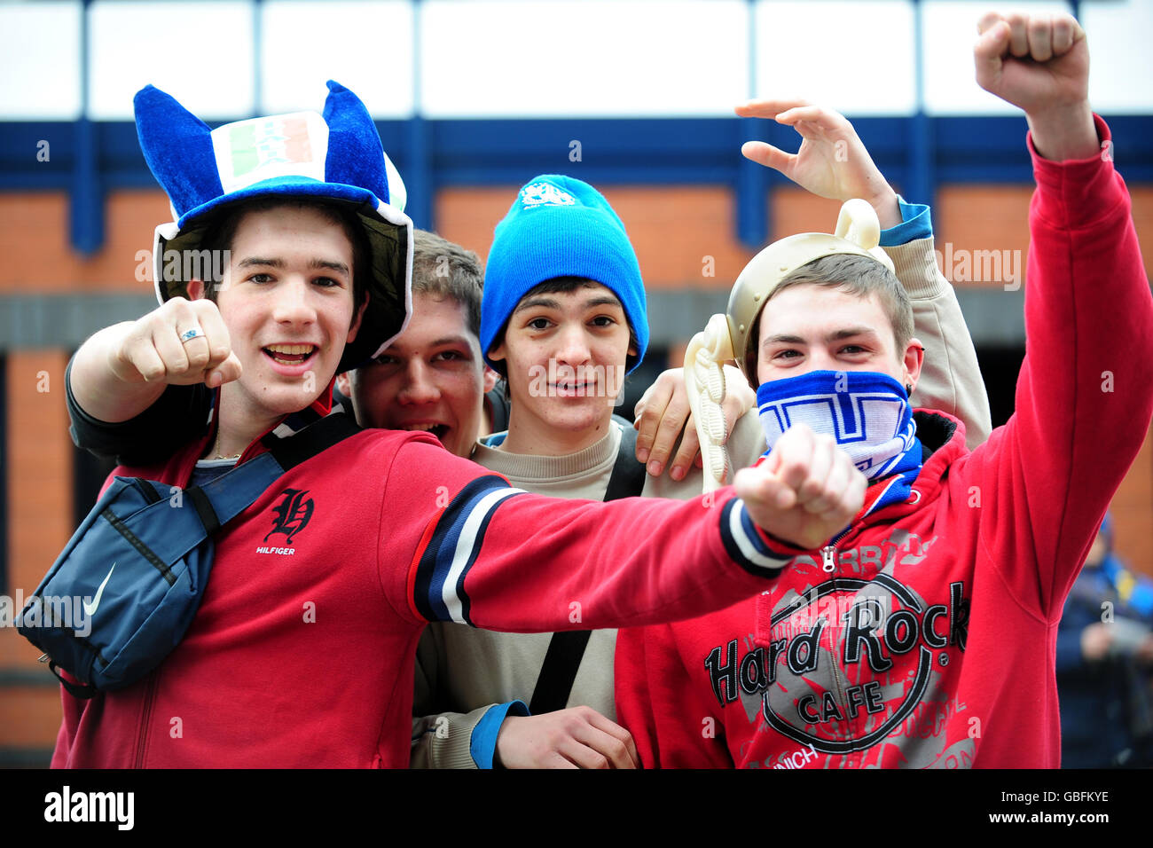 Fans arriving murrayfield hi-res stock photography and images - Alamy