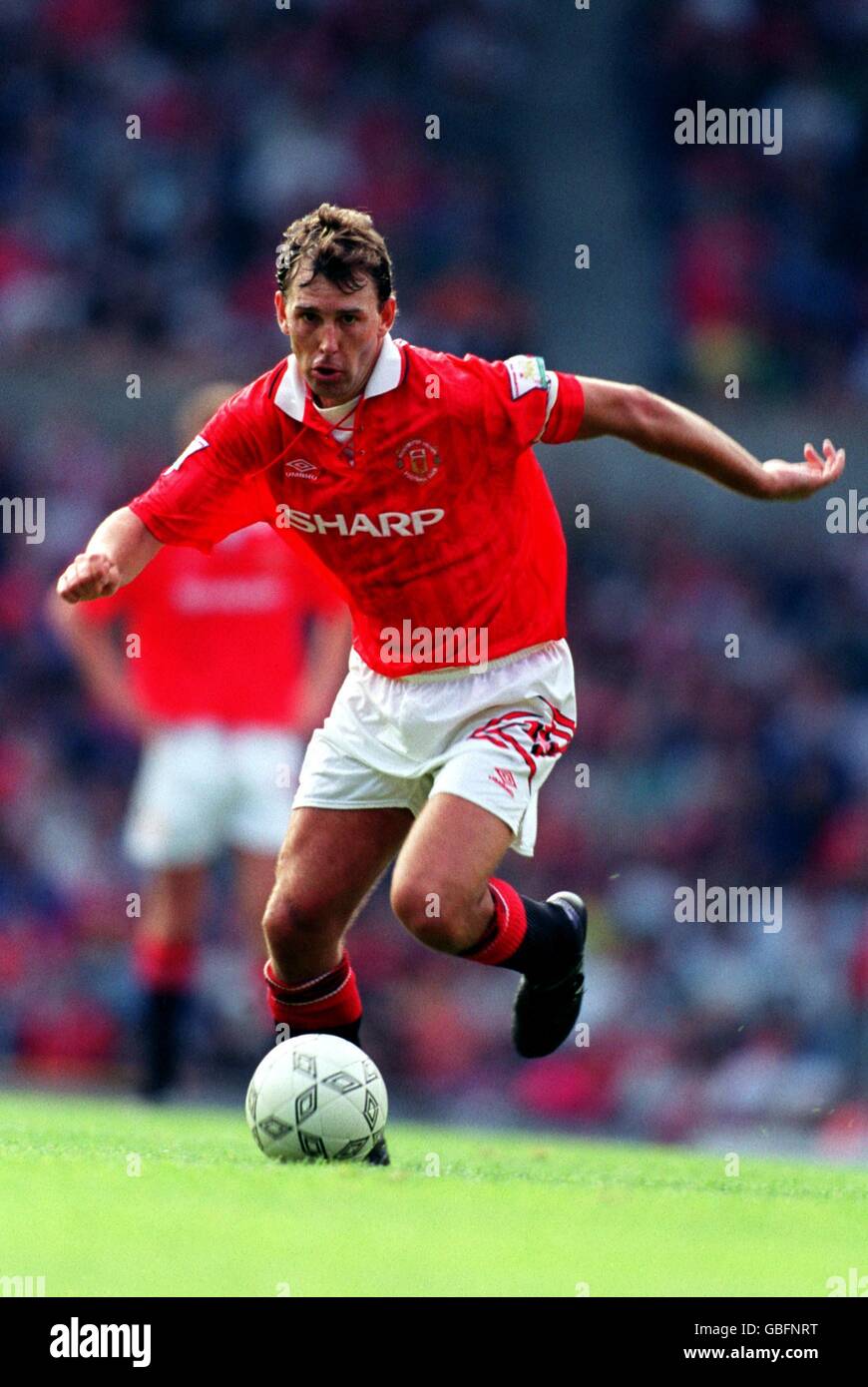 Bryan robson man utd hi-res stock photography and images - Alamy