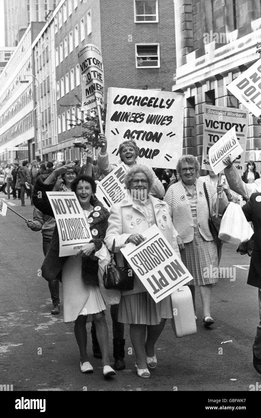 Miners strike 1984 Black and White Stock Photos & Images - Alamy