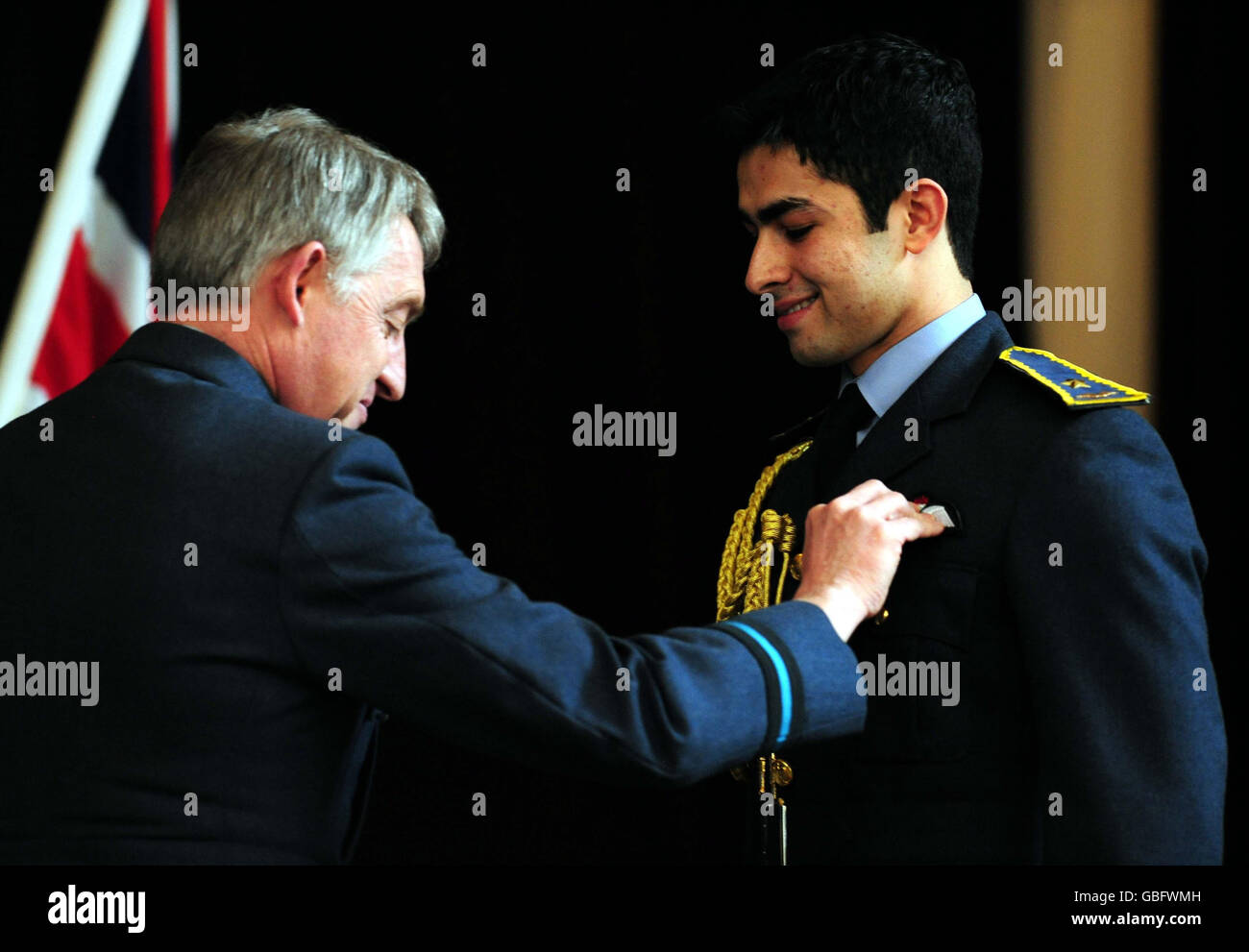 The first raf trained iraqi air force pilot hi-res stock photography ...