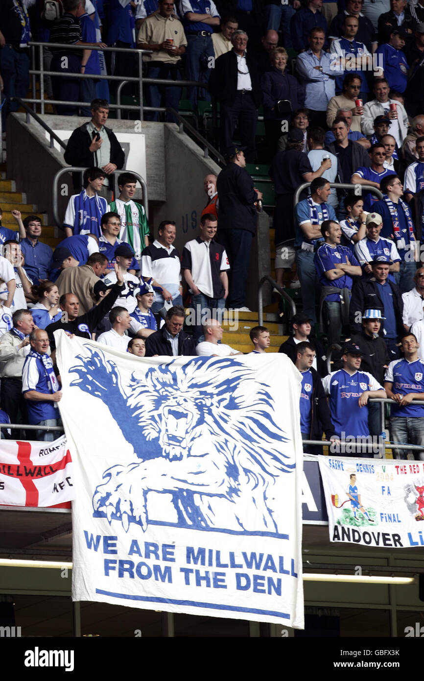 Millwall fans prior to kick off hi-res stock photography and images - Alamy