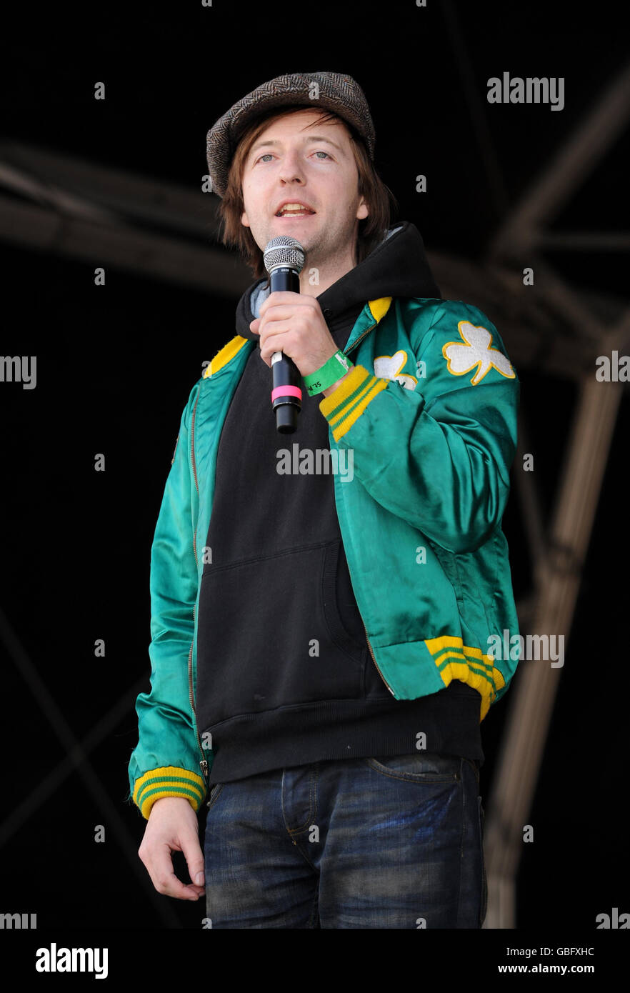 Andrew maxwell comedian hi-res stock photography and images - Alamy