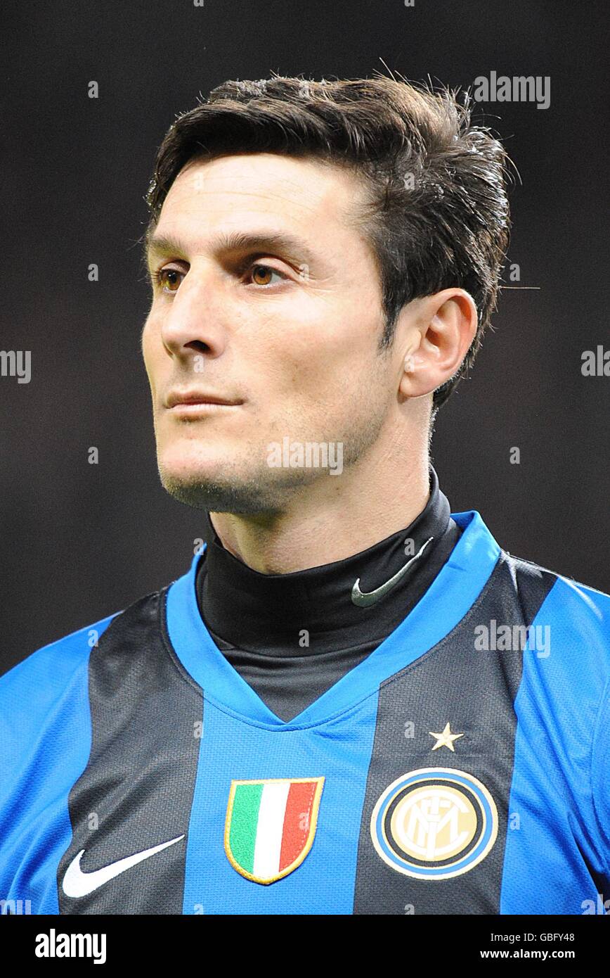 Old trafford javier zanetti hi-res stock photography and images - Alamy
