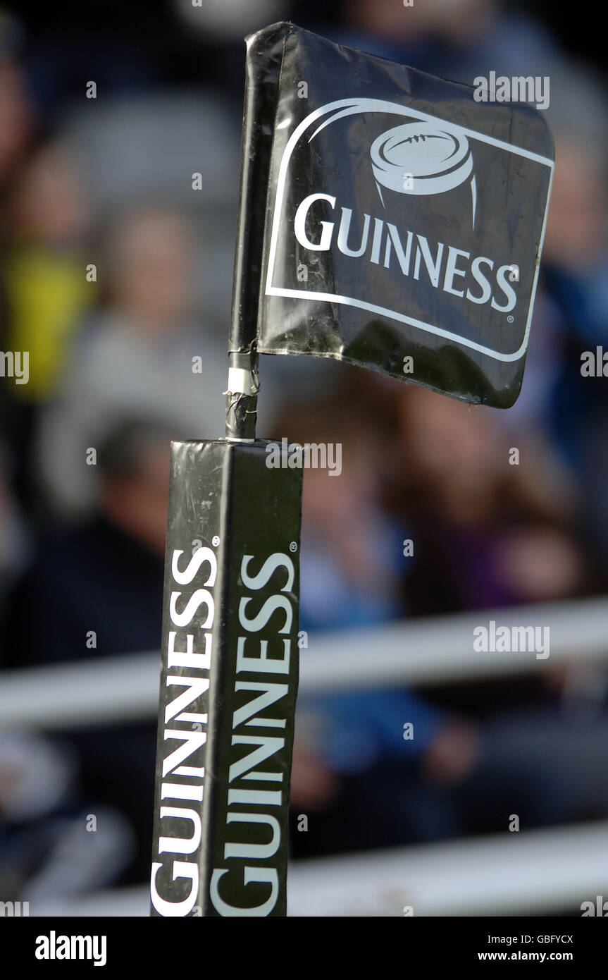 Guinness sponsored hi-res stock photography and images - Alamy