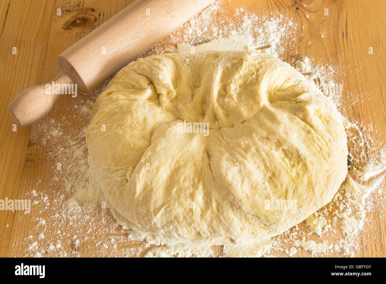 Growing Dough with Yeast Stock Photo - Alamy