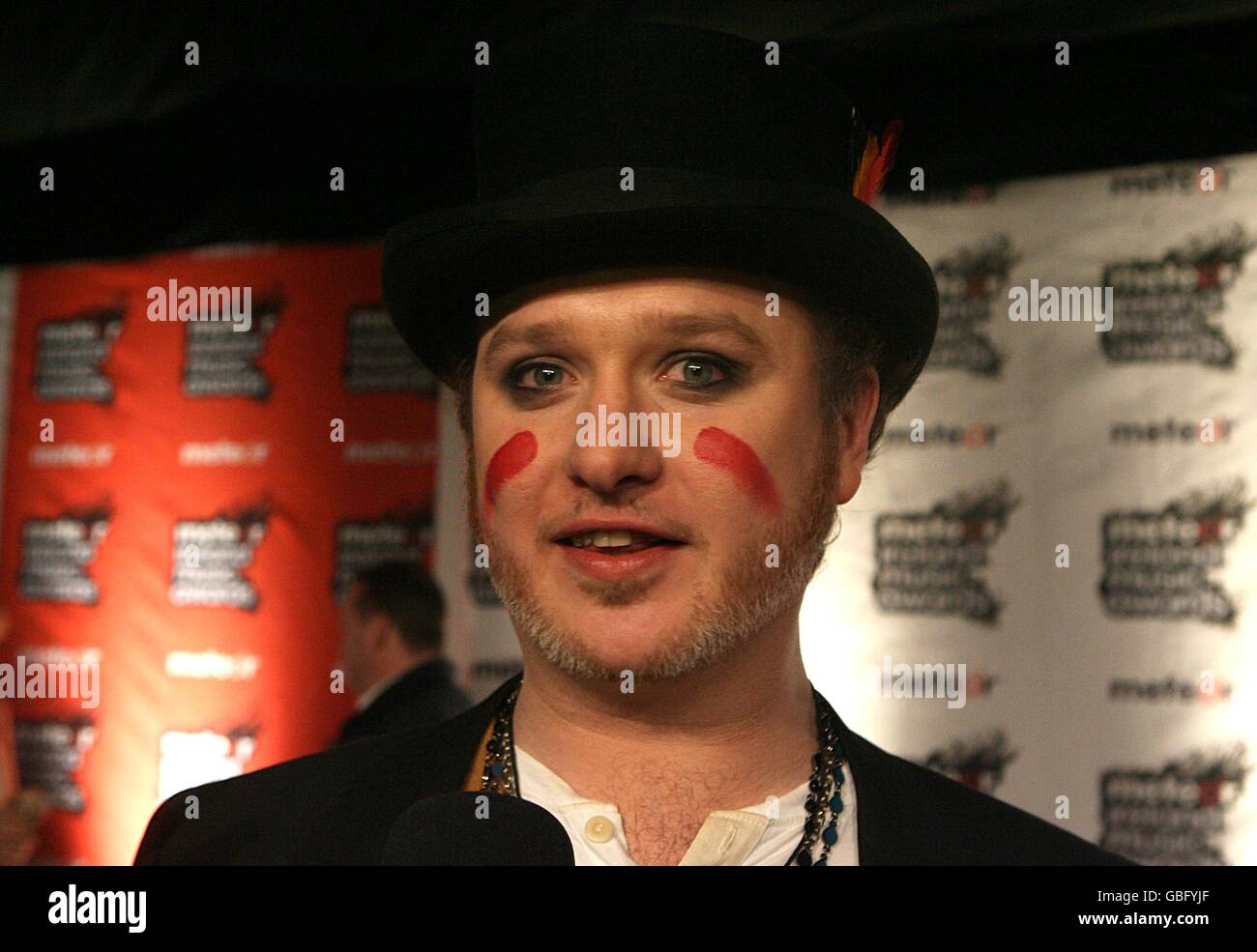 Mundy arriving meteor ireland music awards hi-res stock photography and ...