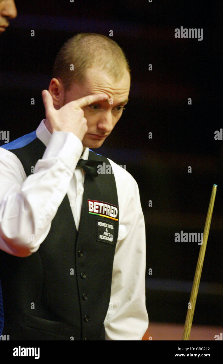 Snooker - Embassy World Championship 2004 Stock Photo - Alamy