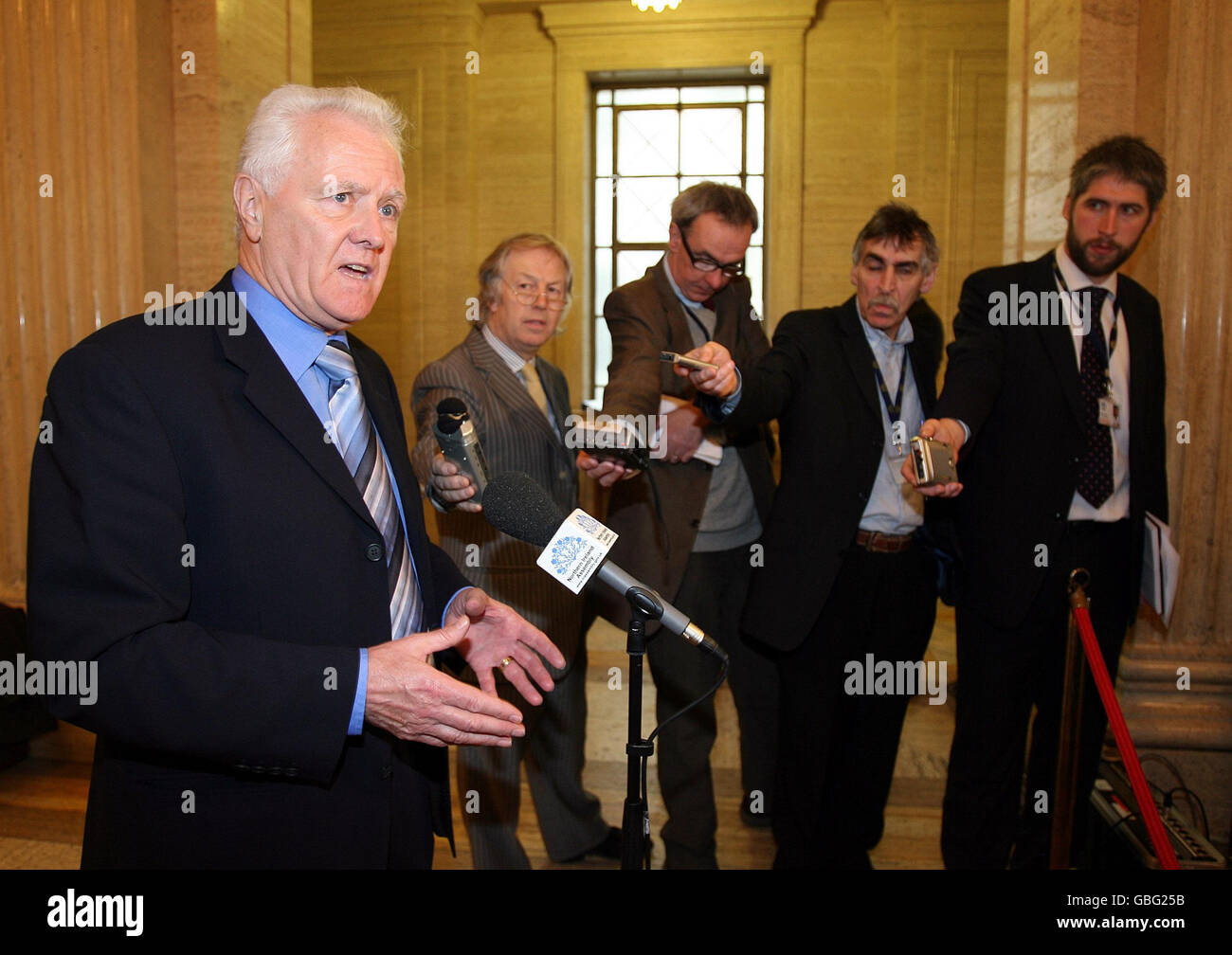 Senate banking chairman hi-res stock photography and images - Alamy