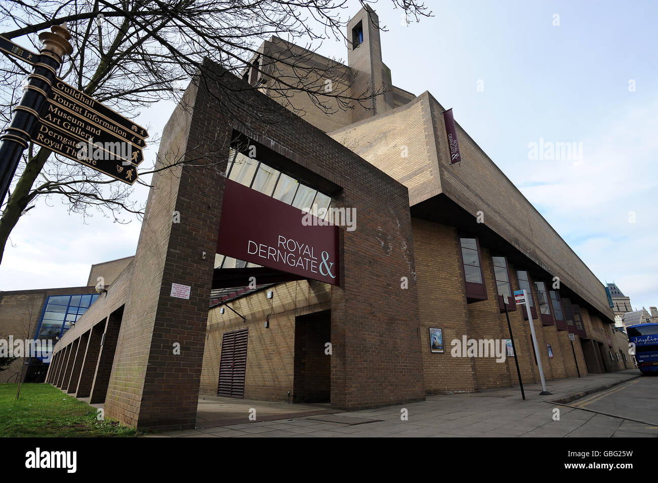 The royal and derngate theatre northampton hi-res stock photography and ...