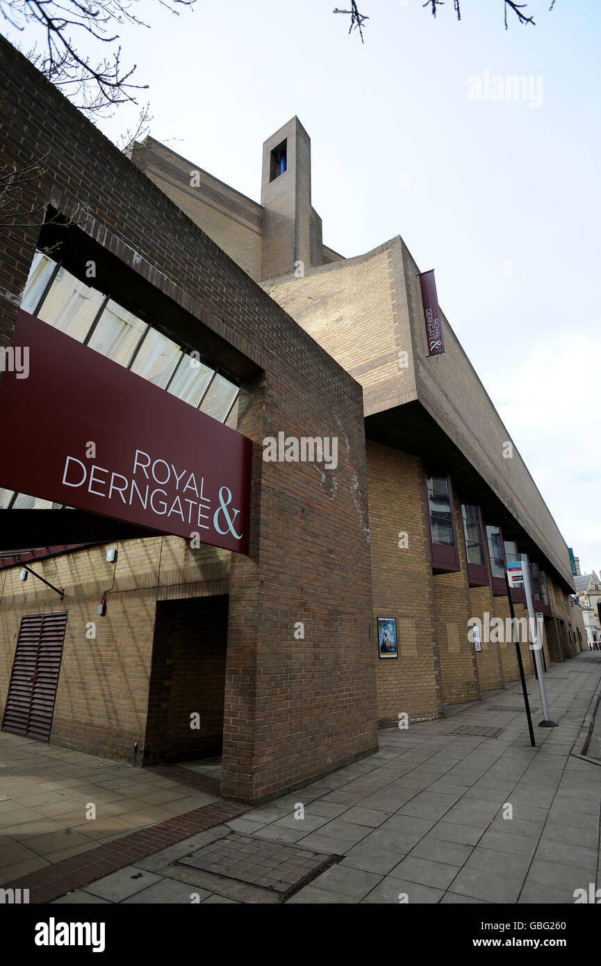 The royal and derngate theatre northampton hi-res stock photography and ...