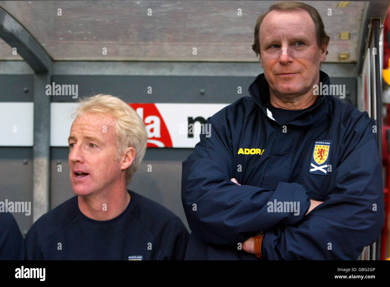 Sport football manager dugout hi-res stock photography and images - Alamy