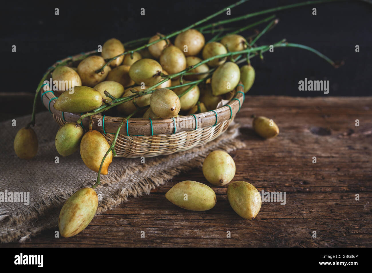 Baccaurea ramiflora fruits Stock Photo - Alamy