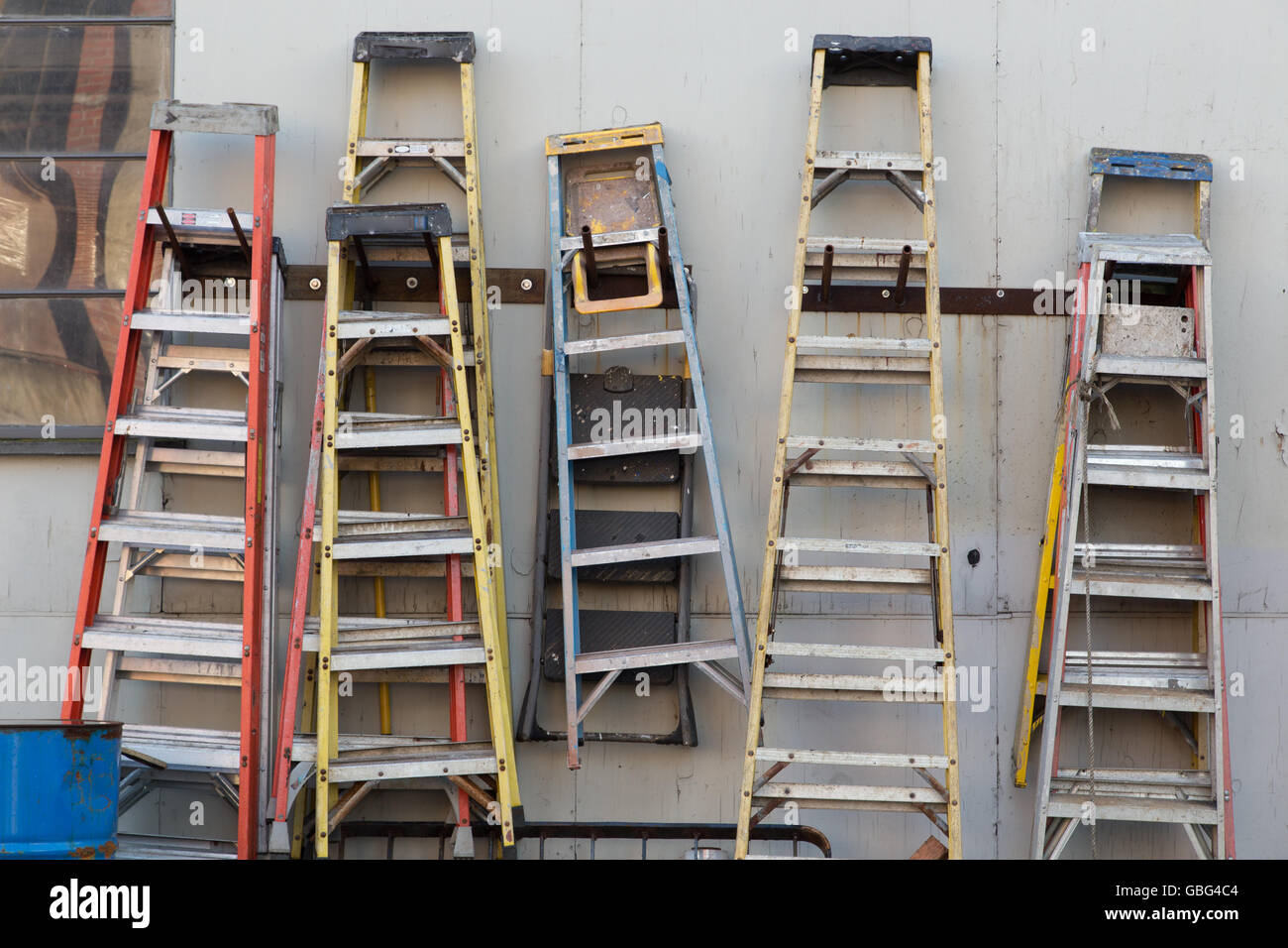 White ladders hi-res stock photography and images - Alamy