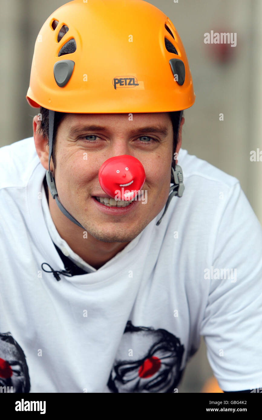 Radio 1 DJ Vernon Kay pictured after abseiling down the south west ...
