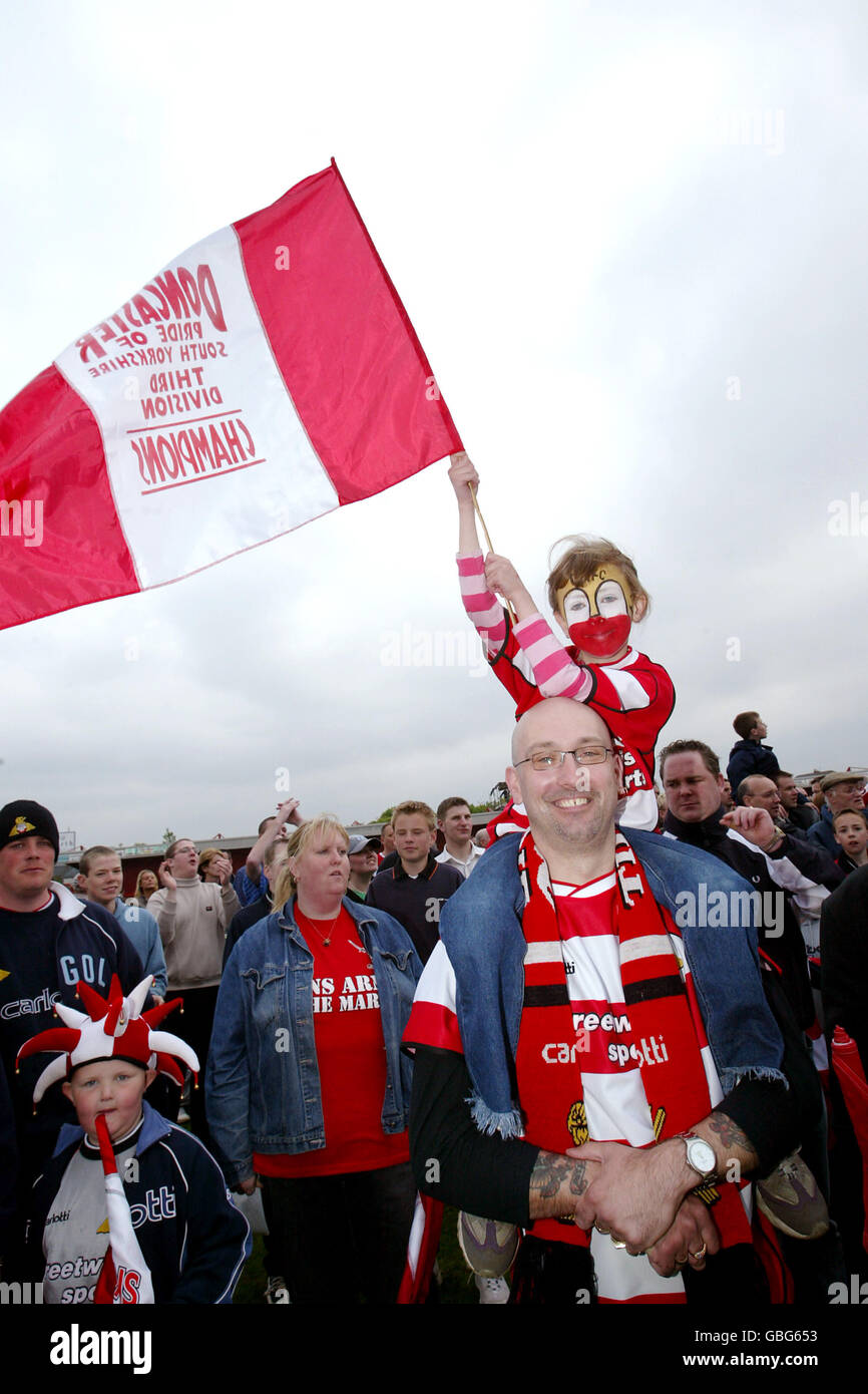 Doncaster Rovers fans celebrate winning the third division Stock Photo ...