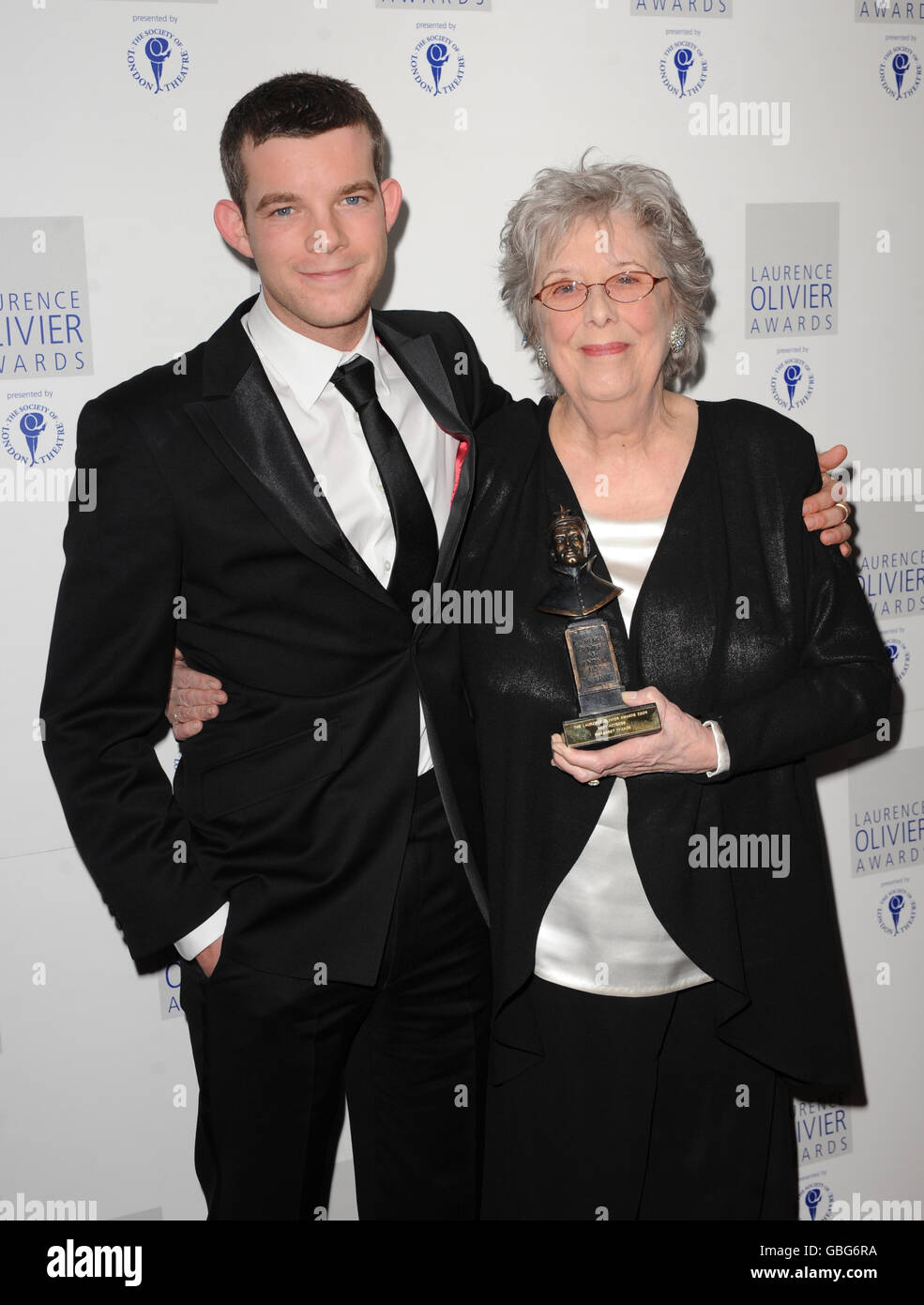 Actress margaret tyzack hi-res stock photography and images - Alamy