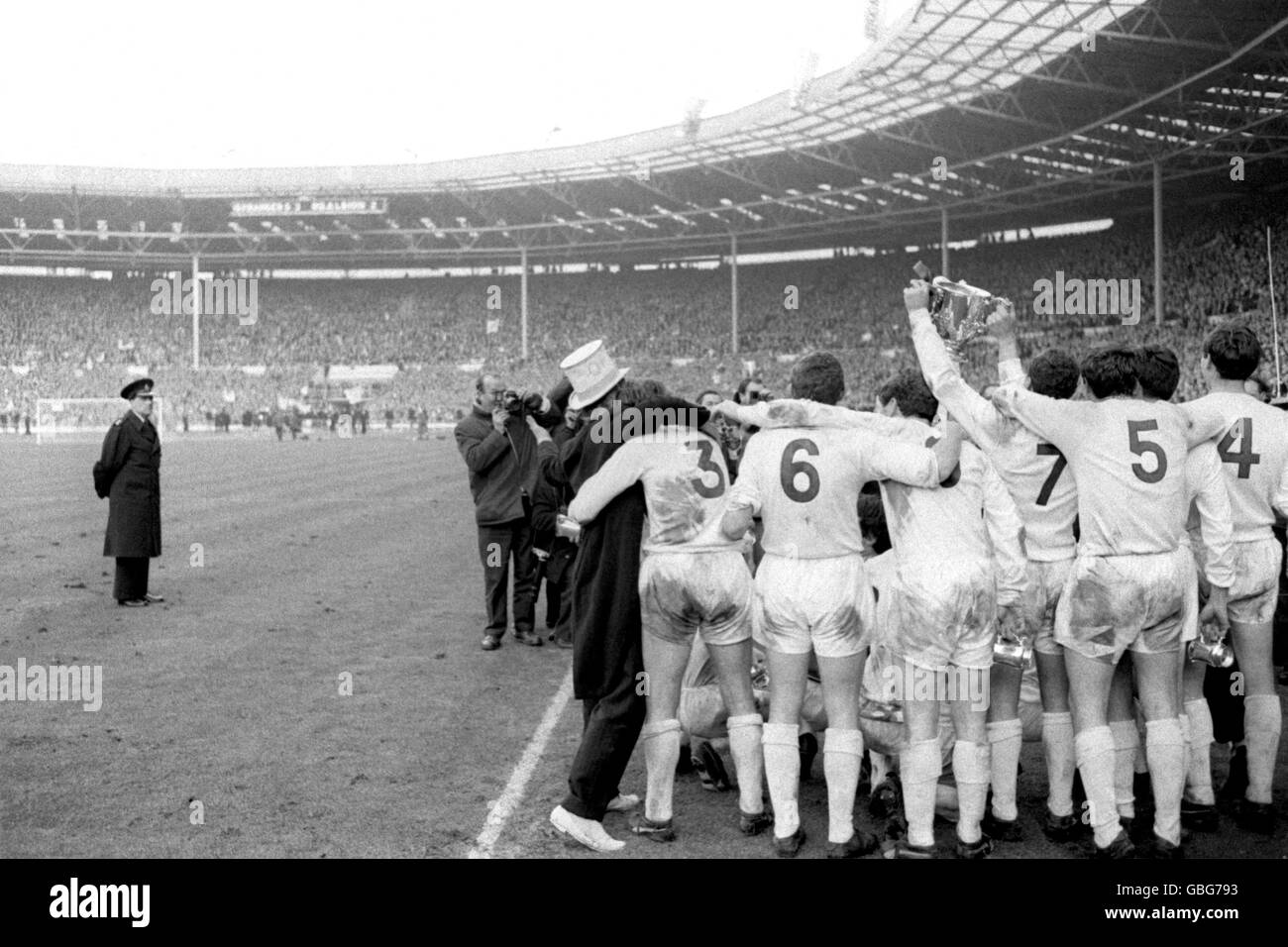 Soccer football league cup final Black and White Stock Photos & Images ...