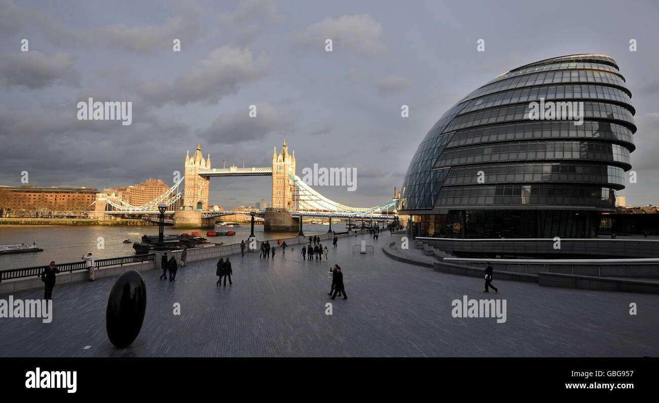 The mayors office tower bridge stock hi-res stock photography and ...