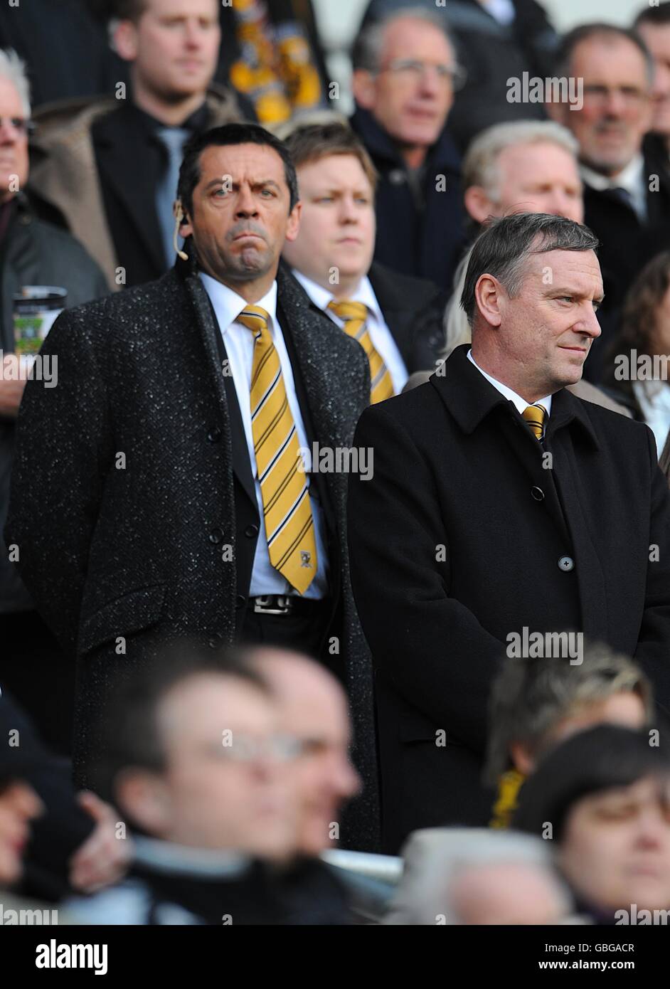 Hull City manager Phil Brown (left) joins chairman Paul Duffen in the ...