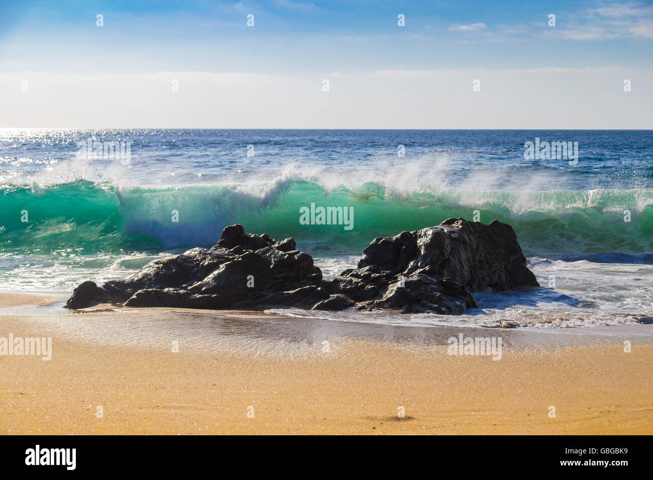 Huge ocean waves crushing on rocks in Garrapata State Beach in ...