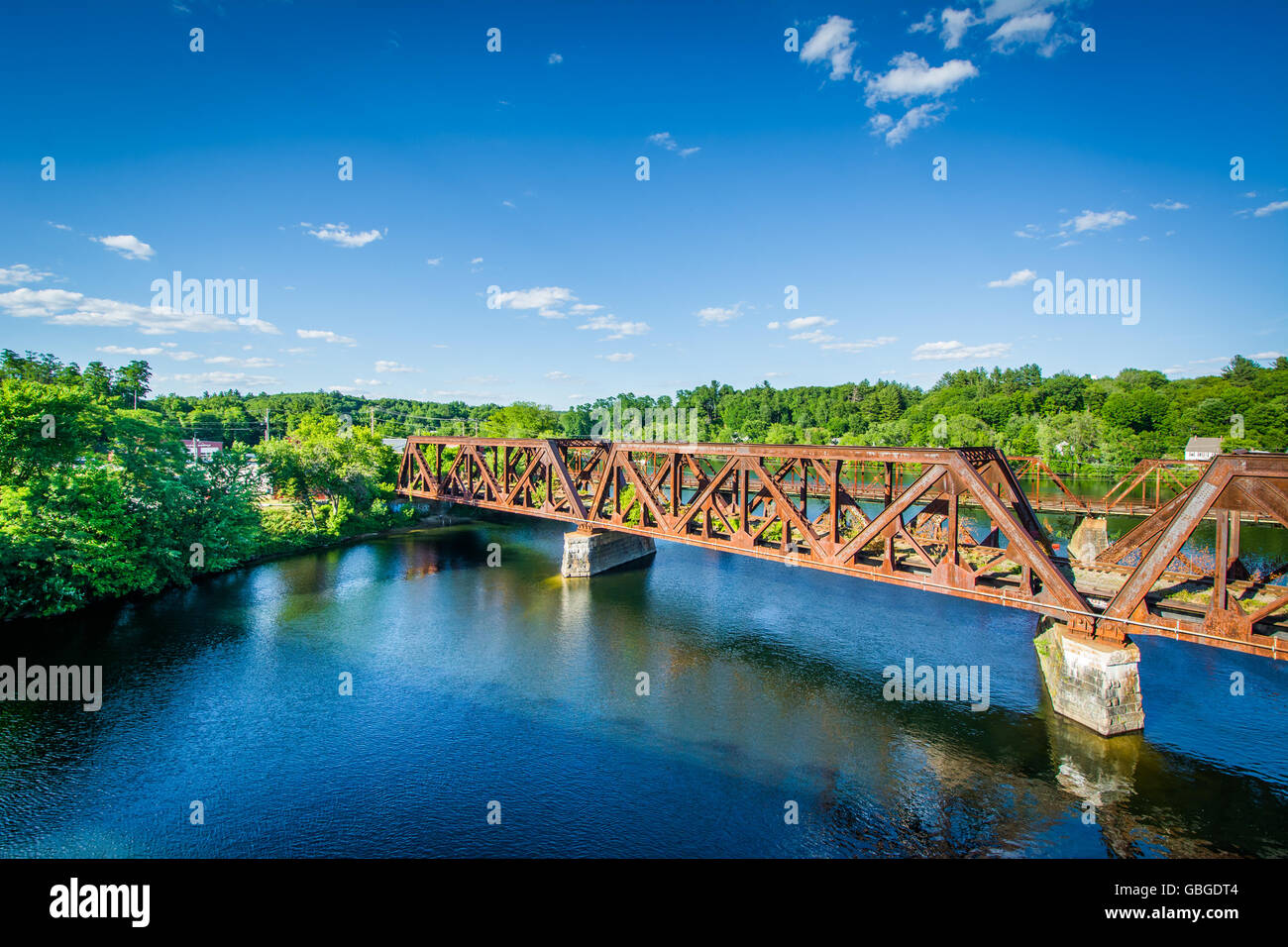 Merrimack river bridge hi-res stock photography and images - Alamy