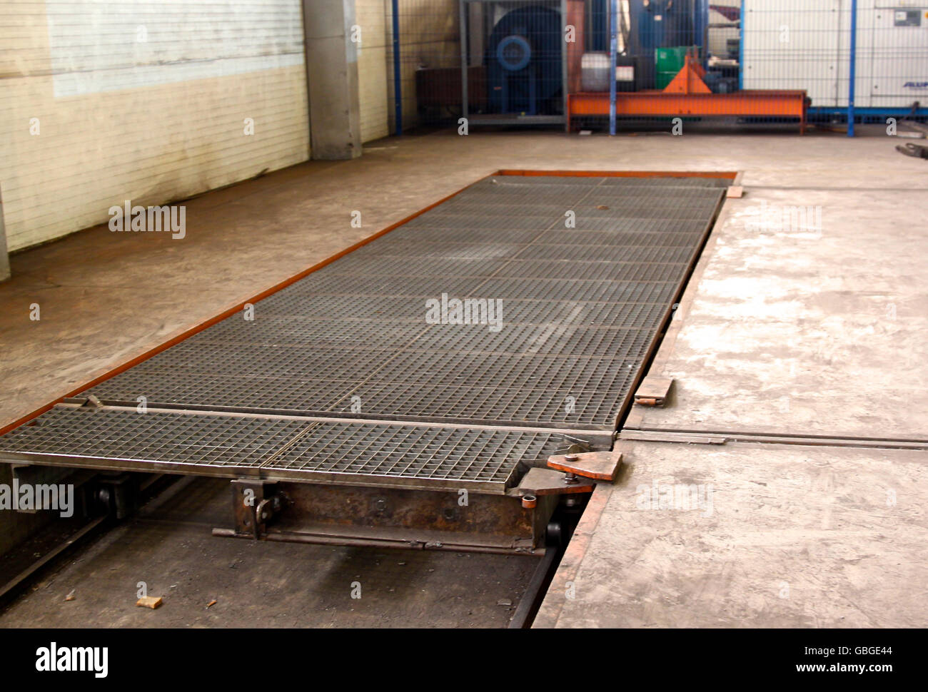 Industrial Metal Flooring High Resolution Stock Photography and Images ...