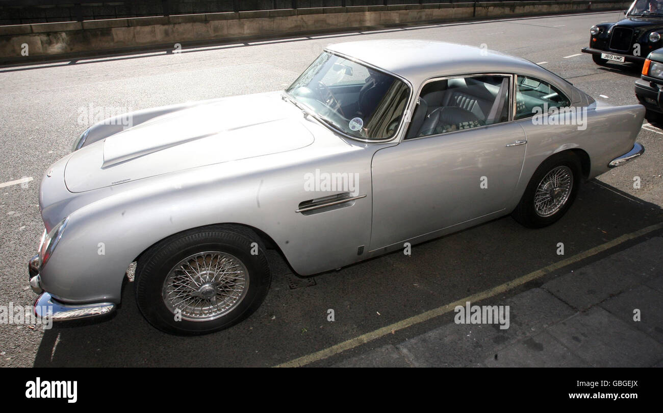 Martin guitars hi-res stock photography and images - Alamy