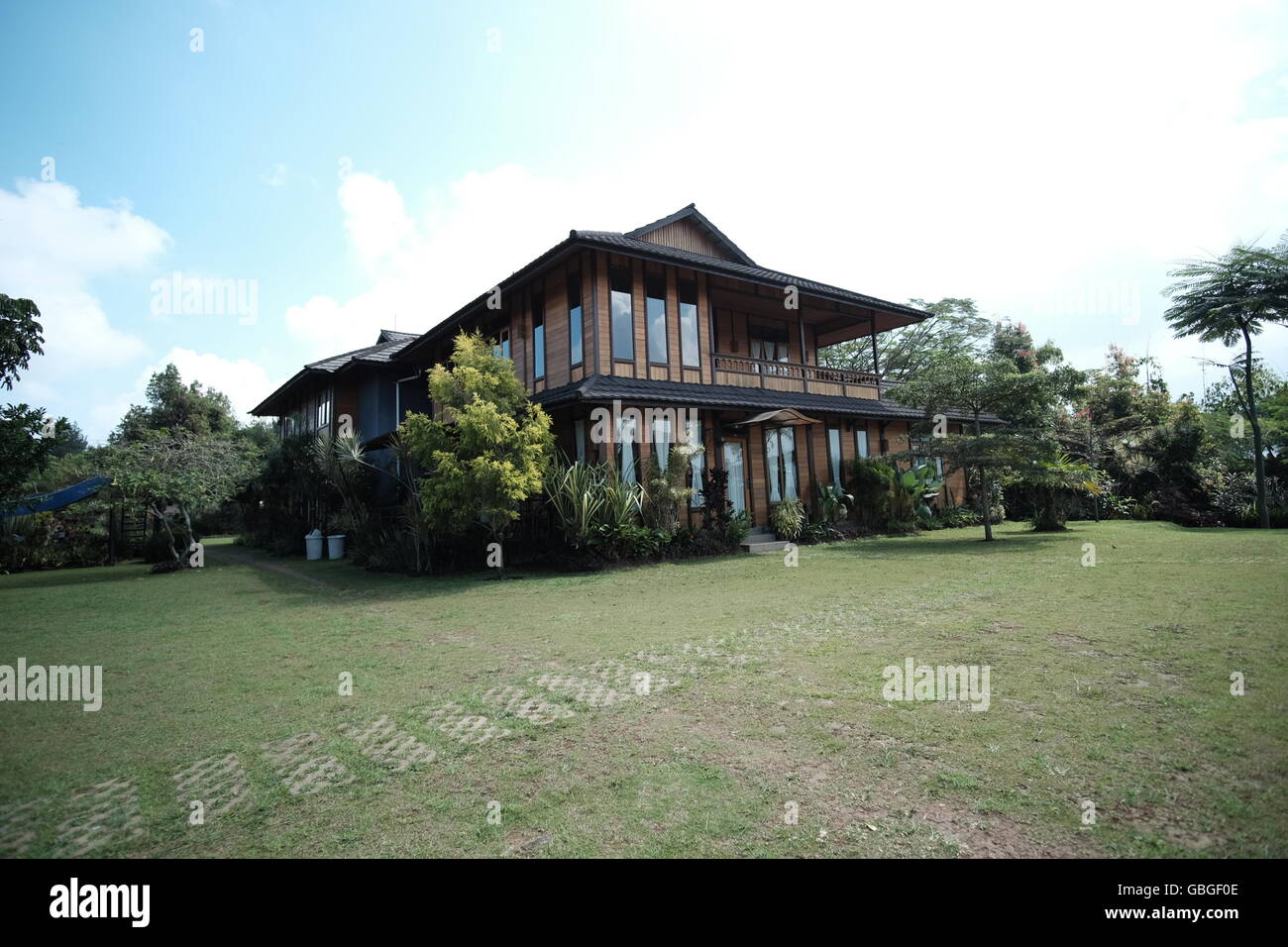 Wooden villa hi-res stock photography and images - Alamy
