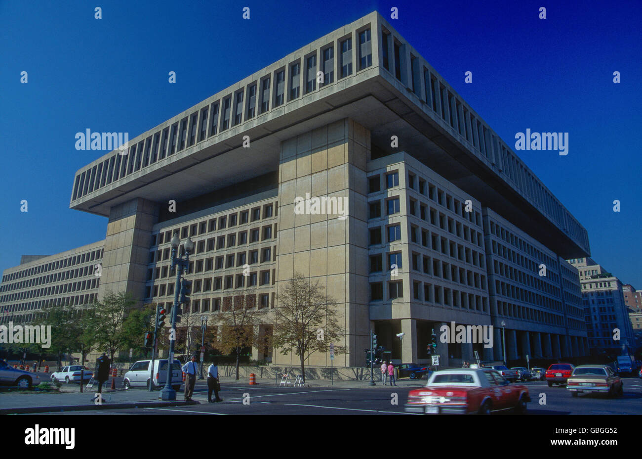 Washington, DC, USA, 1990 The J.Edgar Hoover FBI Headquarters building ...