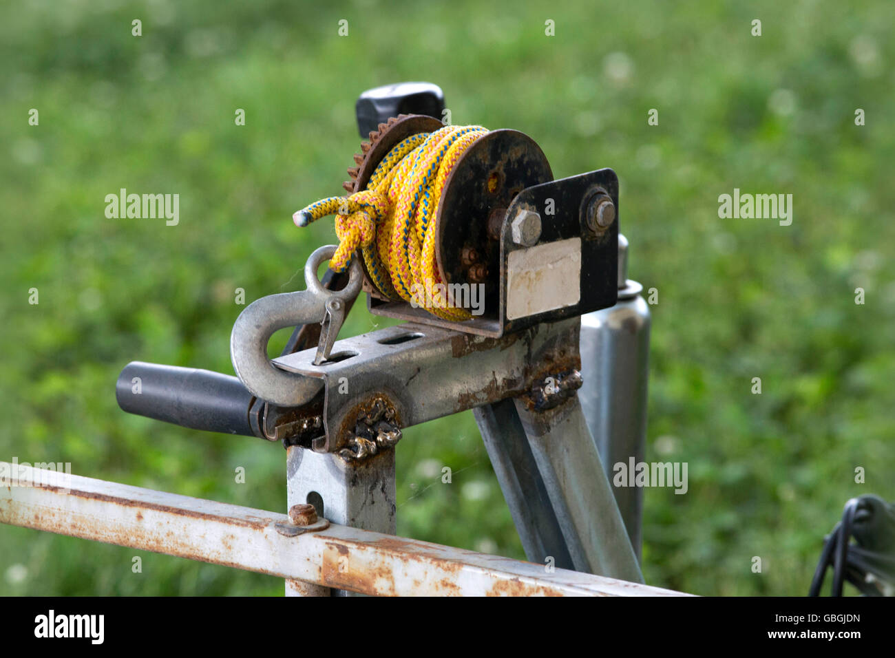 Rope attached to pulley attached hi-res stock photography and images ...