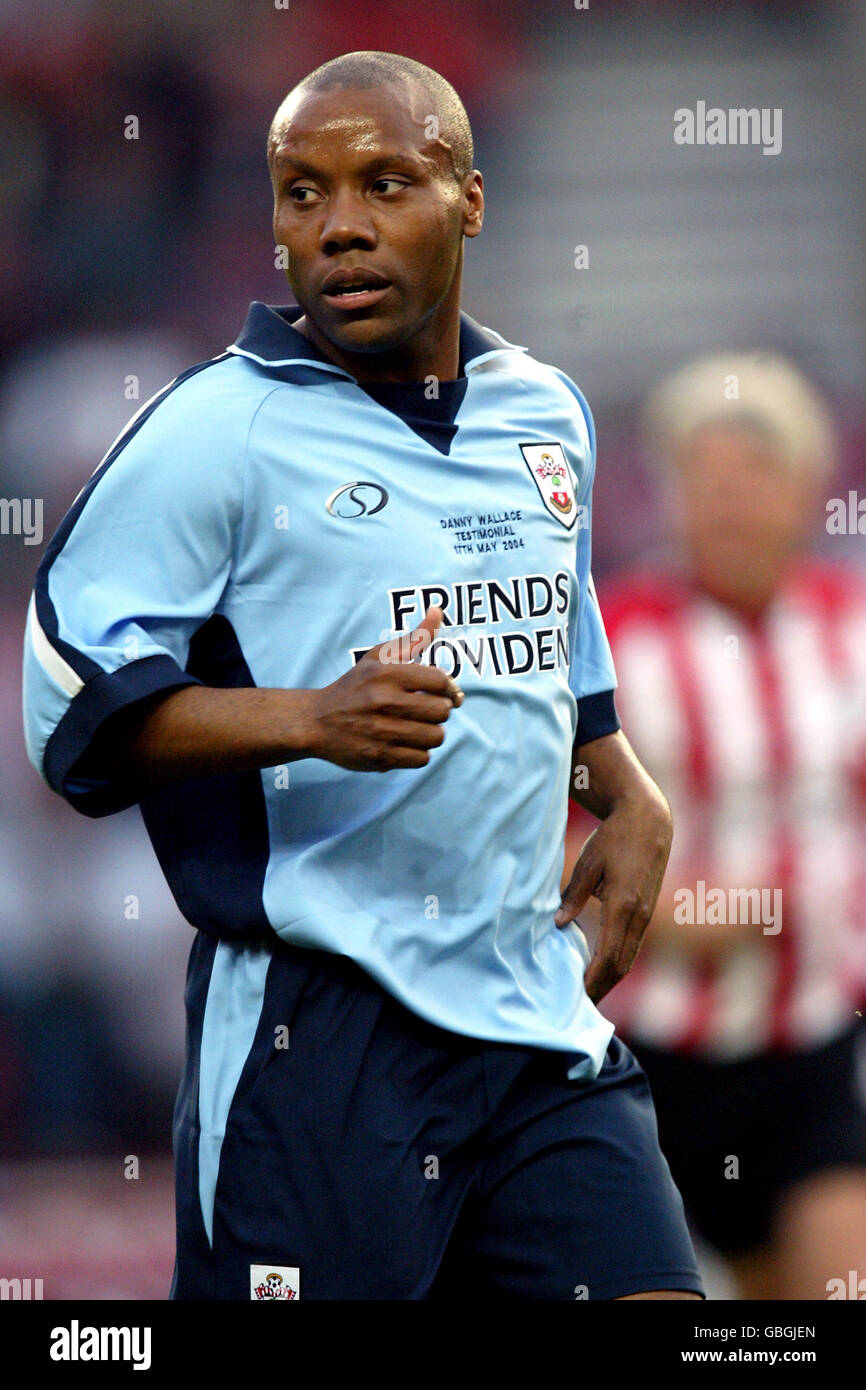 Danny wallace testimonial hi-res stock photography and images - Alamy