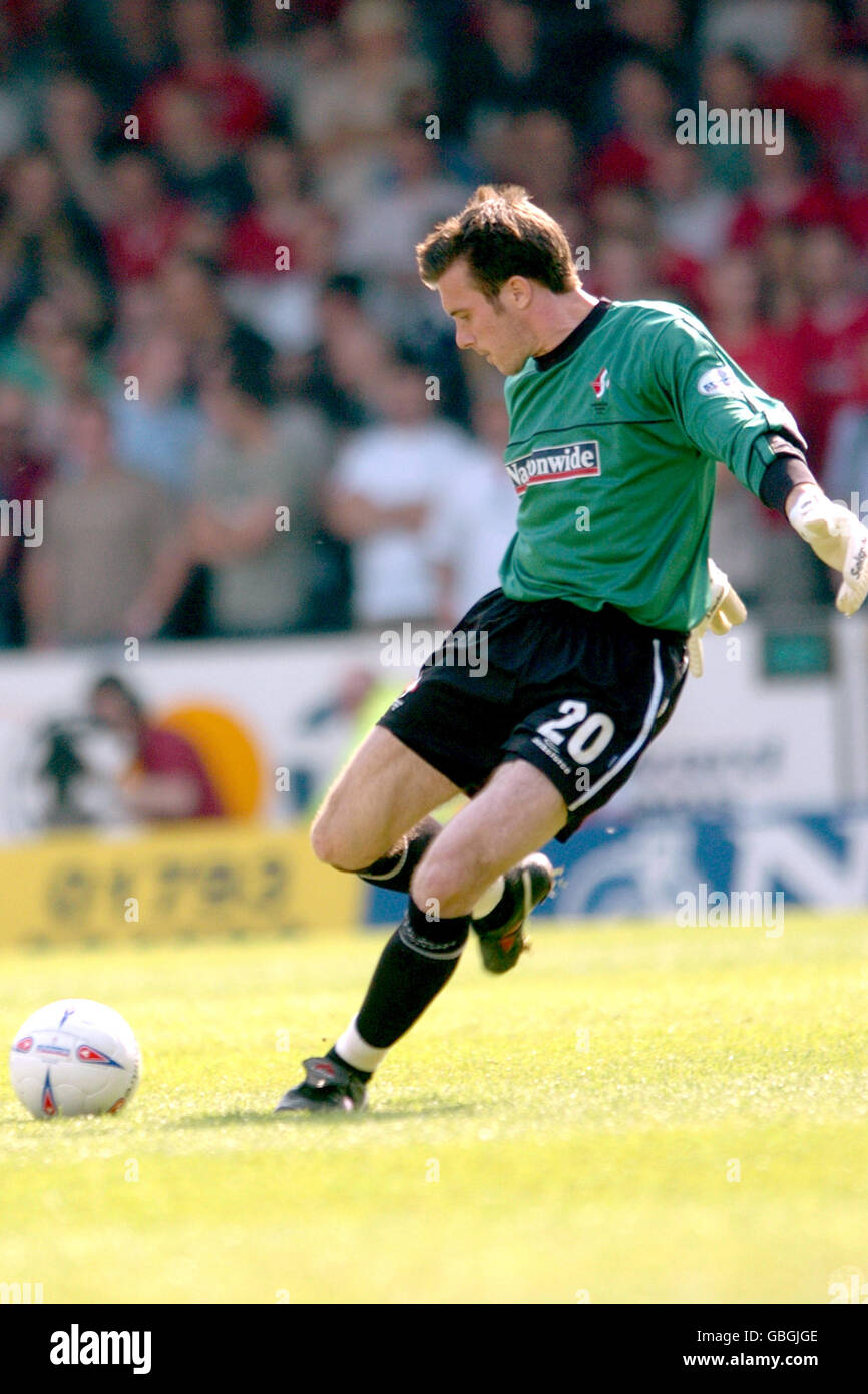 Swindon town goalkeeper rhys evans hi-res stock photography and images ...