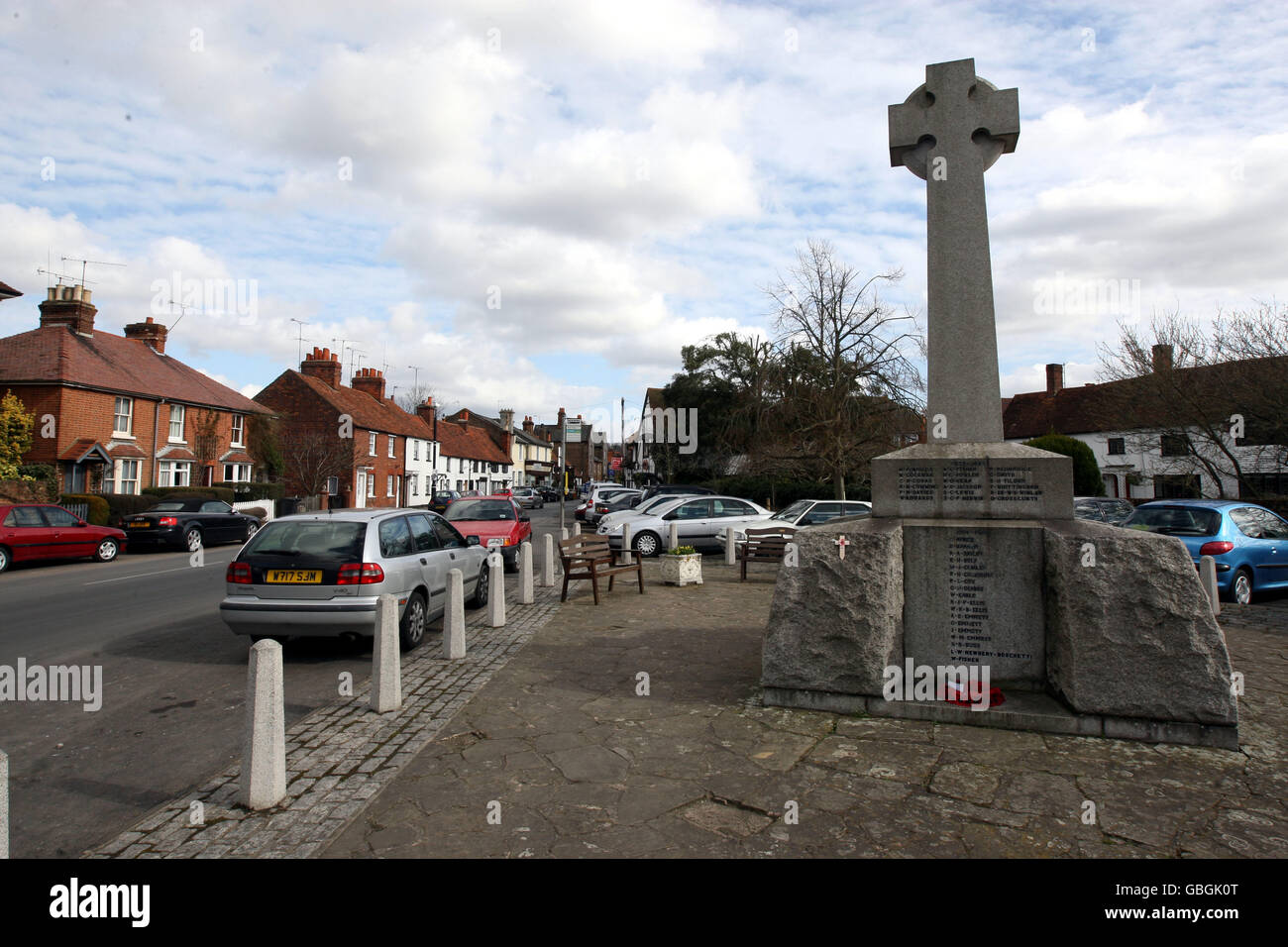Generic picture war memorial in cookham in berkshire hi-res stock ...