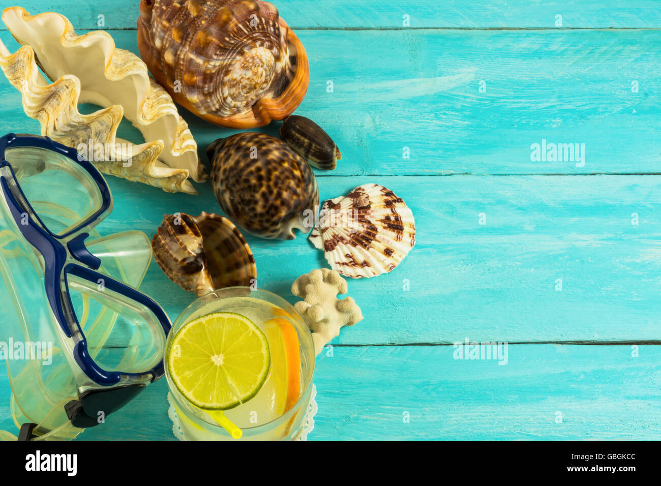 Seashells and beach cocktail background. Beach cocktail. Beach party ...