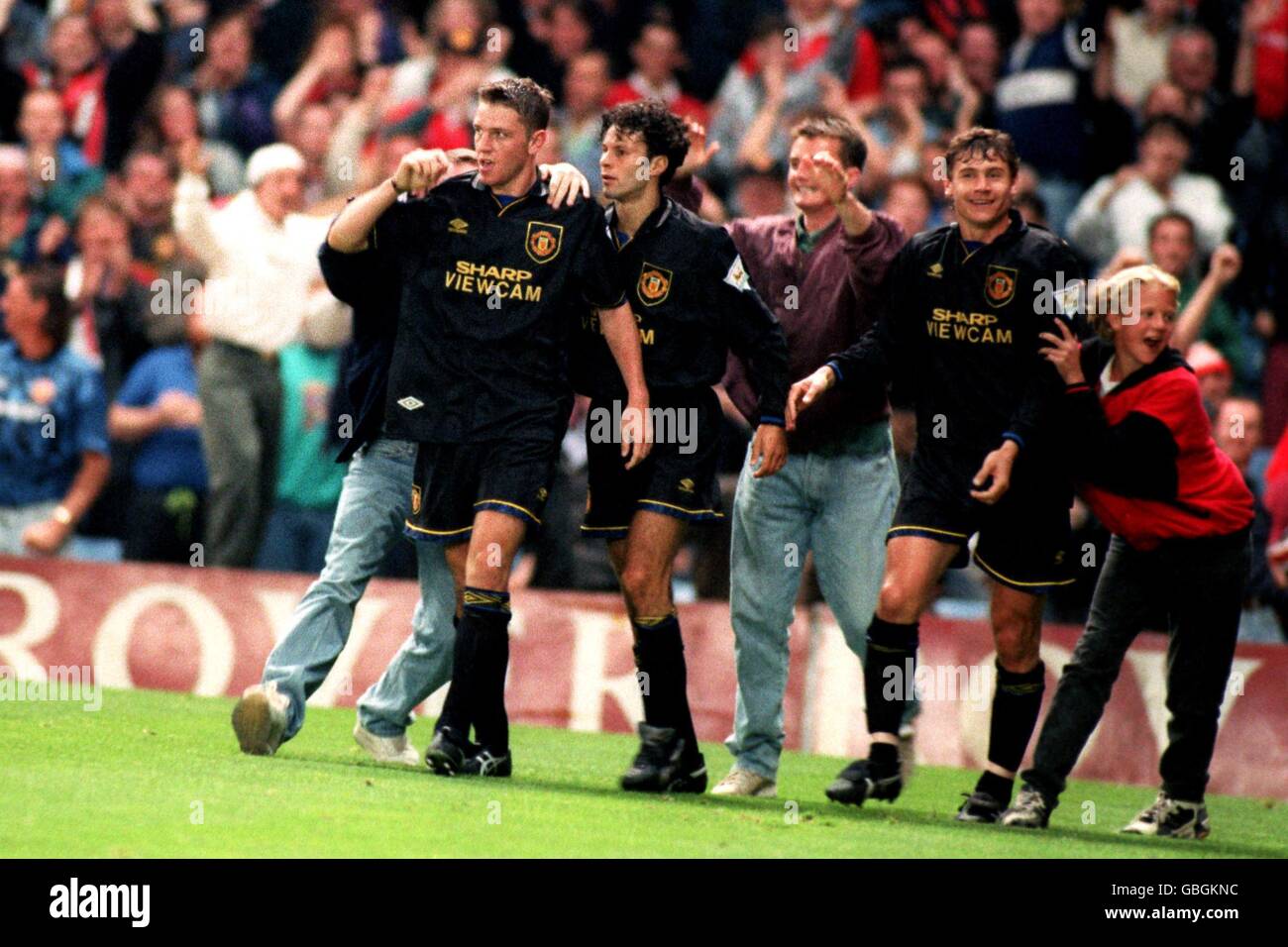 SOCCER. LEE SHARPE, MANCHESTER UNITED, CELEBRATES SCORING WINNING GOAL ...