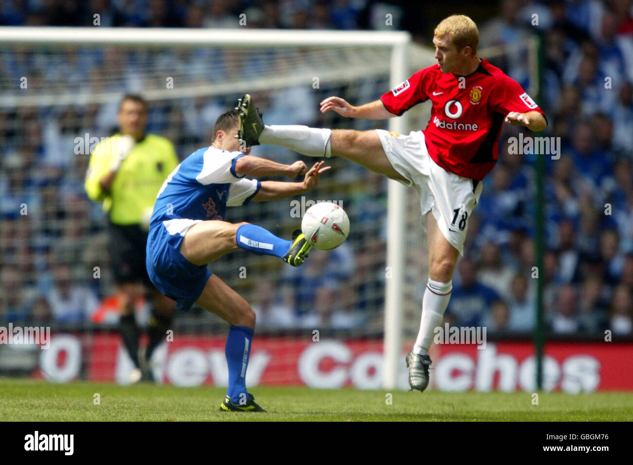 Football man utd challenge man hi-res stock photography and images - Alamy