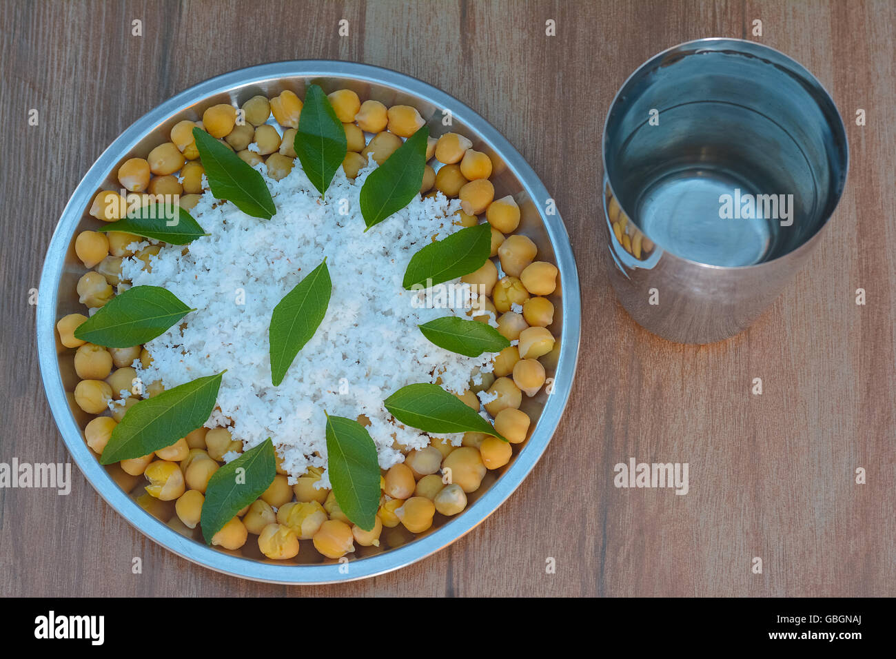 Cooked Chickpeas Or Boiled Grams Stock Photo - Alamy