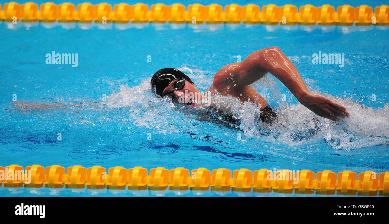 Mens open 400m freestyle heats hi-res stock photography and images - Alamy