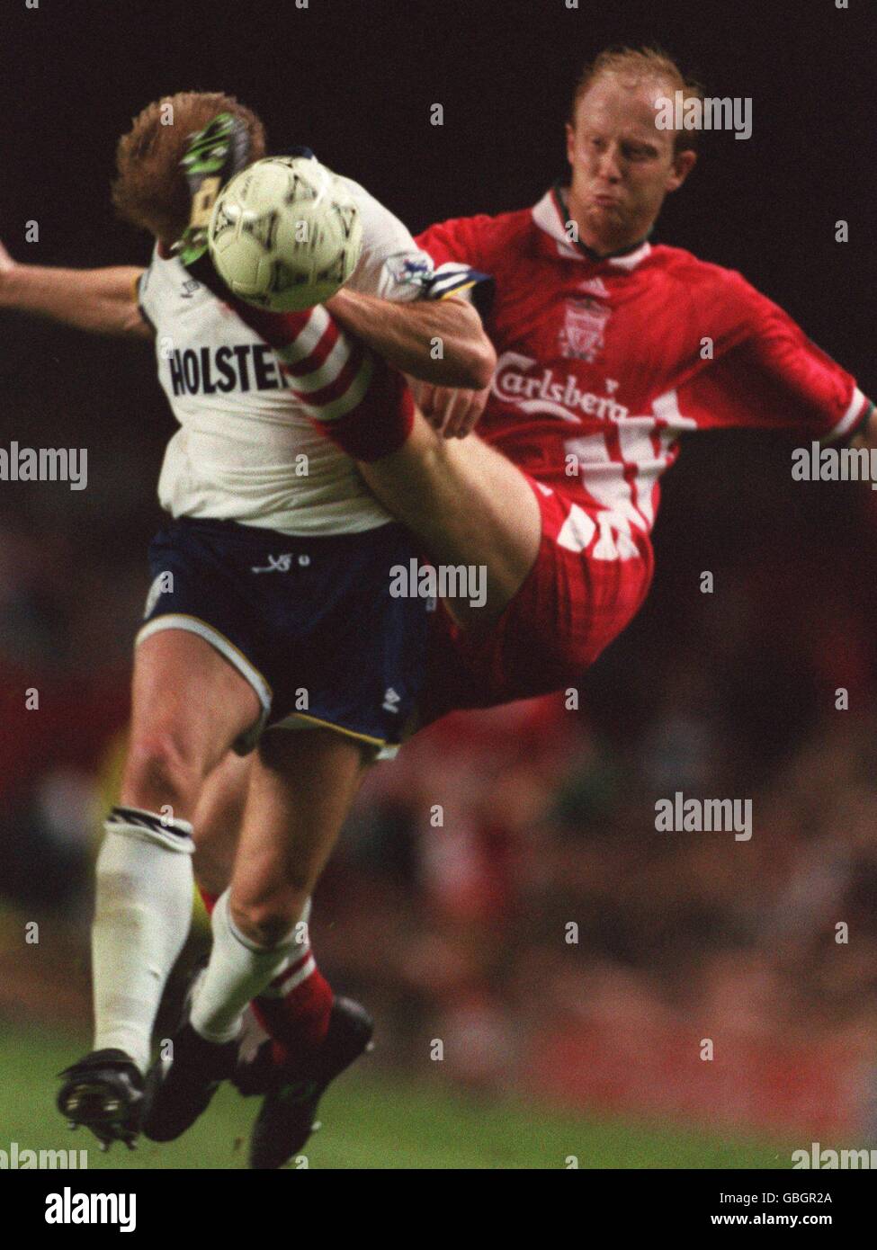 GORDON DURIE, TOTTENHAM HOTSPUR AND MARK WRIGHT, LIVERPOOL Stock Photo ...