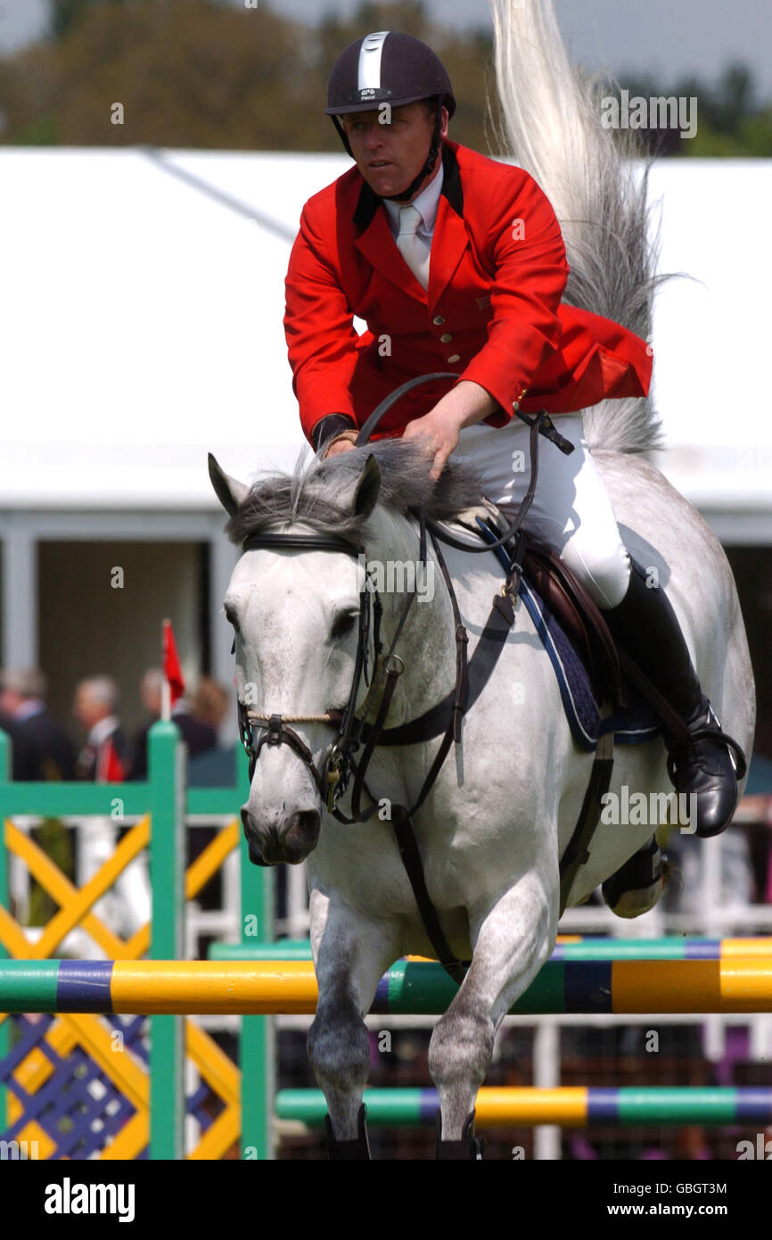 Equestrian - Showjumping - The Royal Windsor Horse Show Stock Photo - Alamy