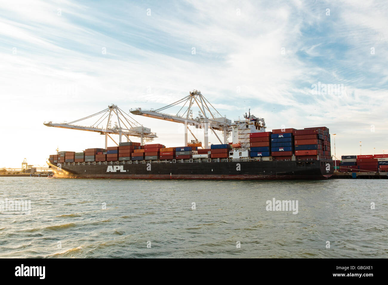 Container ships in San Francisco Bay and the Port of Oakland Stock ...